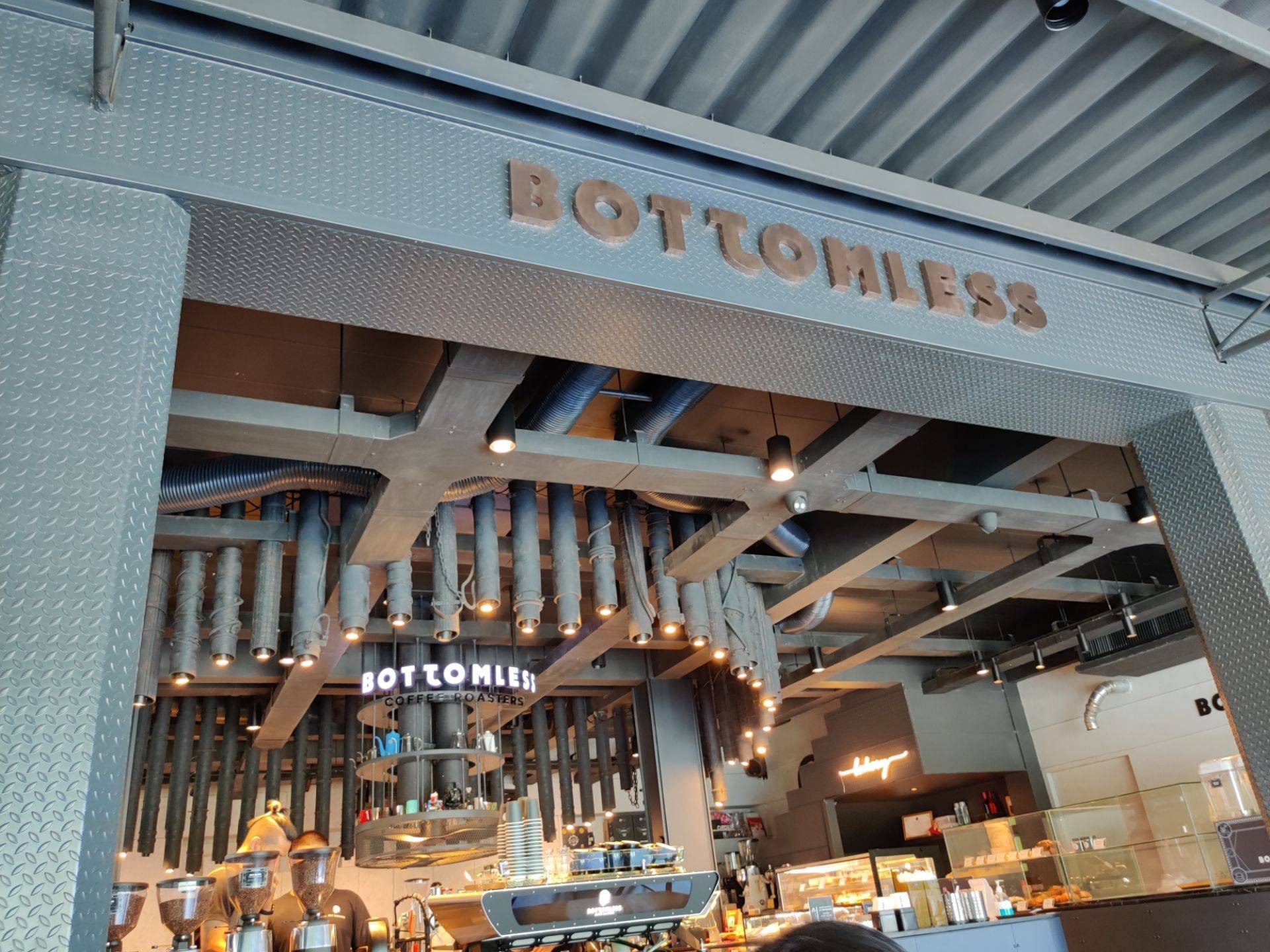 รีวิว บอททอมเลส Bottomless Flagship Store สนามบินน้ำ ( ร้านกาแฟบอททอมเลส) - กาแฟอร่อย ร้านตกแต่ง ...