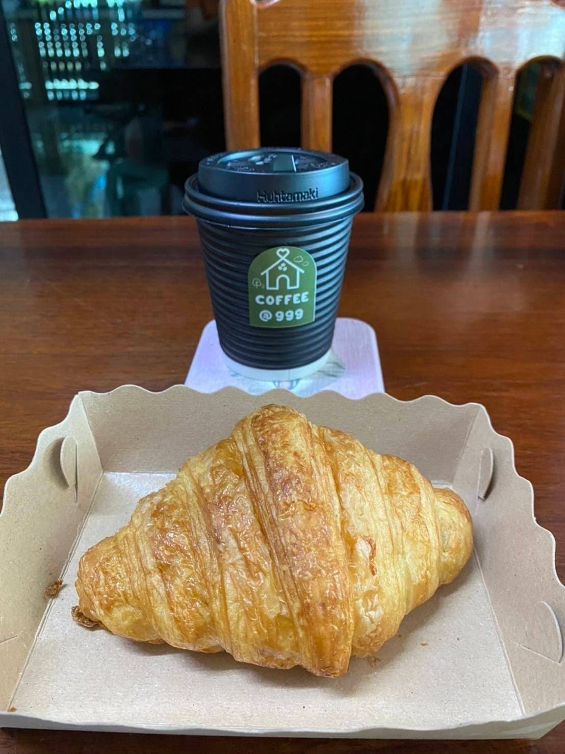 รีวิว COFFEE at 999 - บรรยาร้านร่มรื่นและแม่ค้าใส่ใจลูกค้าเสมอ