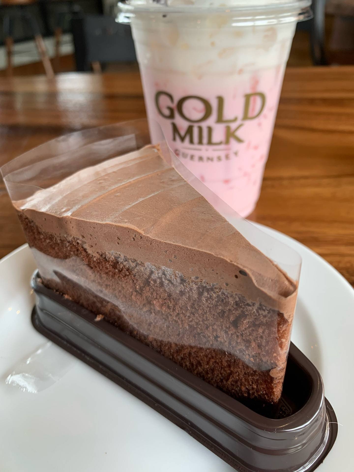[รีวิว] ร้าน FARM GOLDMILK | เมนูแนะนำ รูปภาพ ราคา