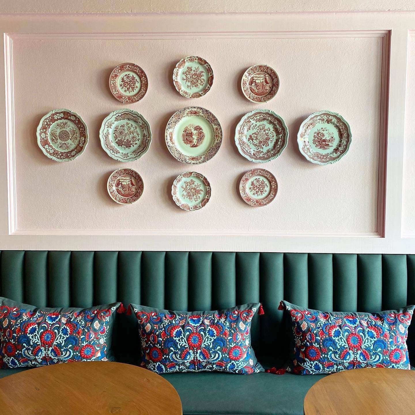 รูป บุศริน Busarin Cuisine