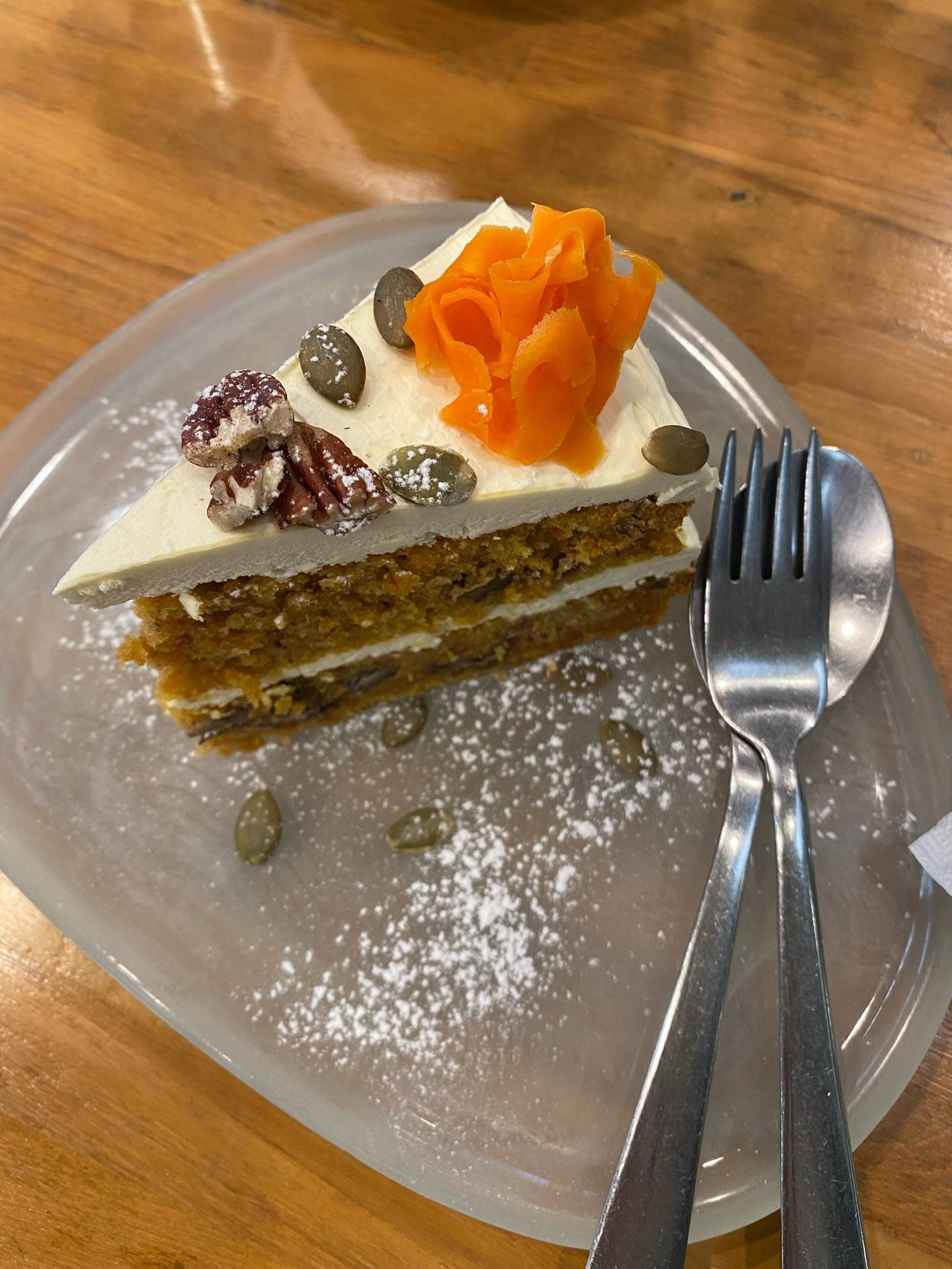 รีวิว Tree Tales Cafe พัทยา นาเกลือ - เค้กอร่อย ร้านสวย บรรยากาศดี ราคาสูง