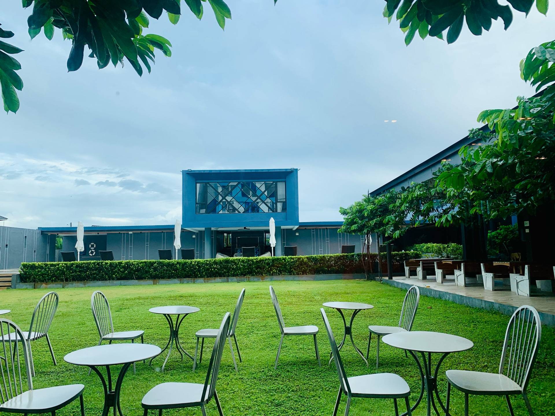 รูป Blue rabbit hotel