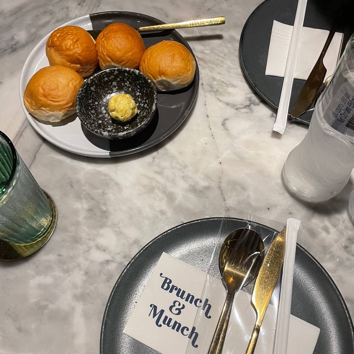 รีวิว Brunch & Munch UD Town - อร่อยทุกเมนู (มีจานนึงถ่ายไม่ทันอร่อยมากๆ)