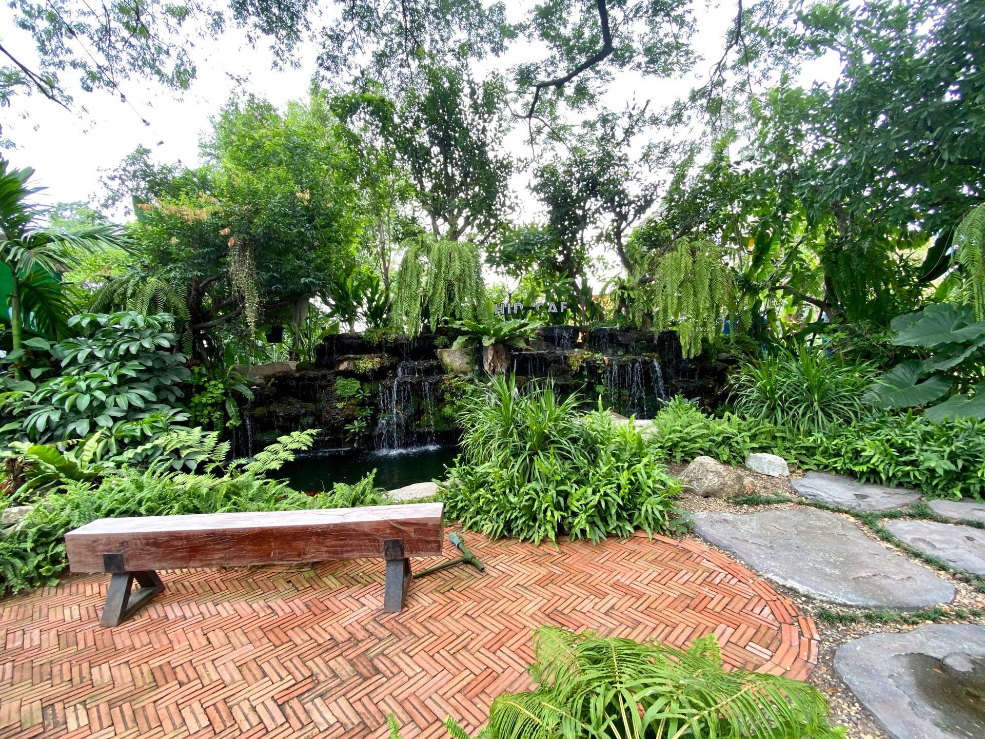 รูป WHIP CAFE Bangsaen