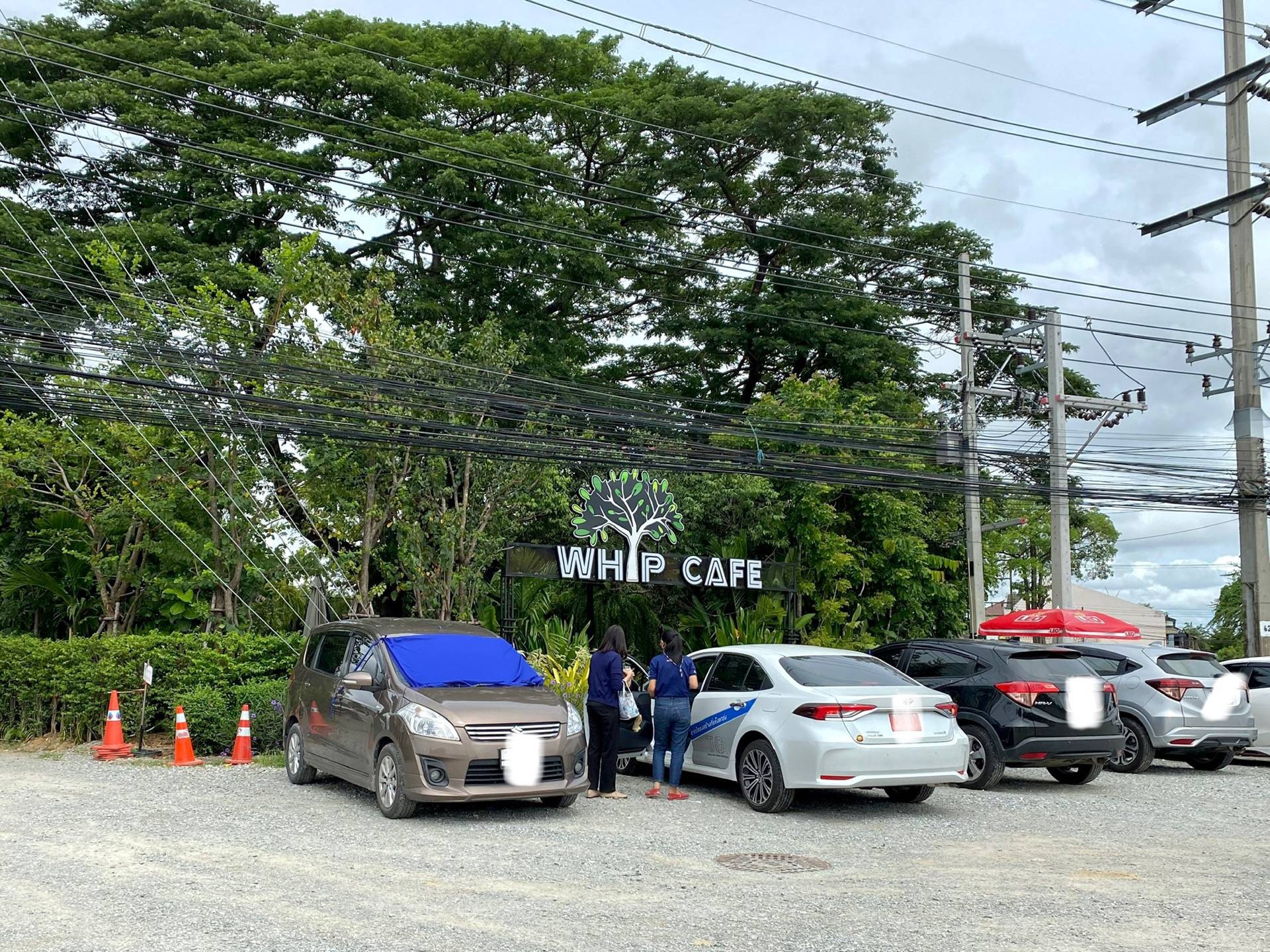 รีวิว WHIP CAFE Bangsaen - ร้านสวย บรรยากาศ - Wongnai