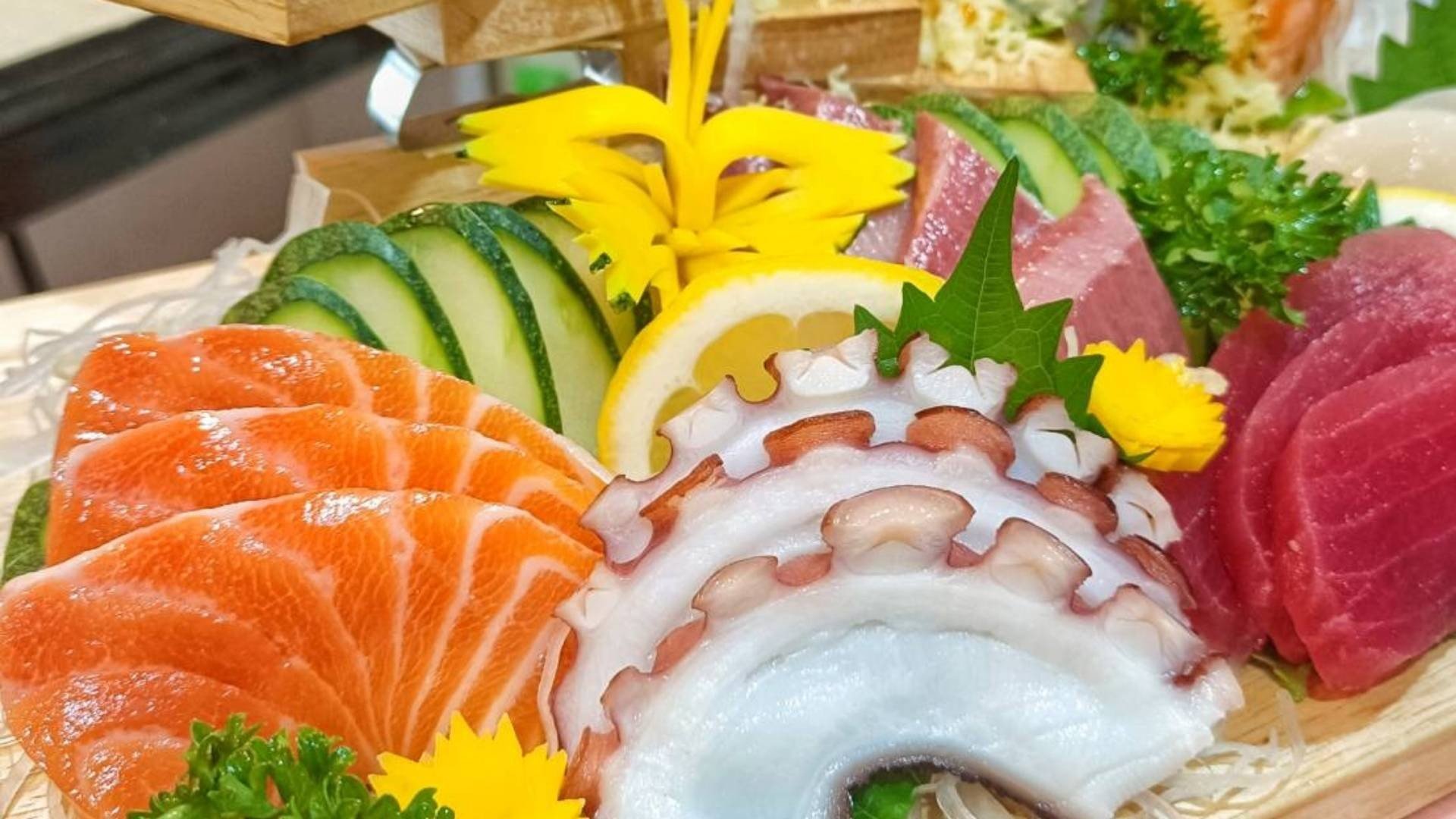 Fin Fin Sushi Bar | สั่งอาหารออนไลน์ล่วงหน้า รับที่ร้านผ่านแอป Wongnai ...