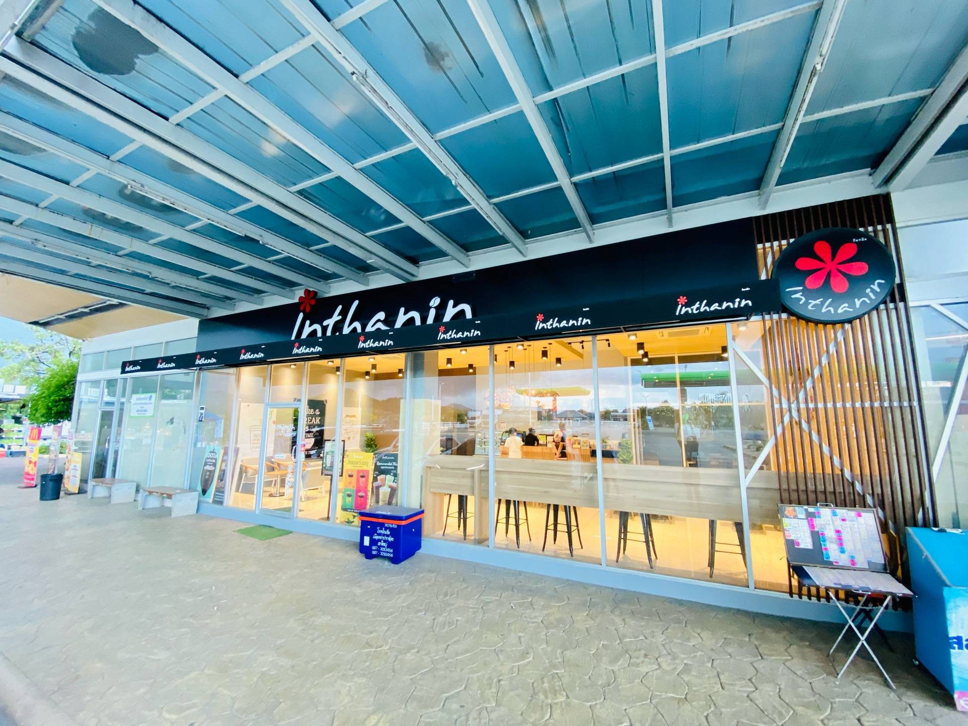รีวิว Inthanin Coffee ปากช่อง - ร้านกาแฟในปั๊มบางจาก แวะซื้อสะดวกง่ายๆ