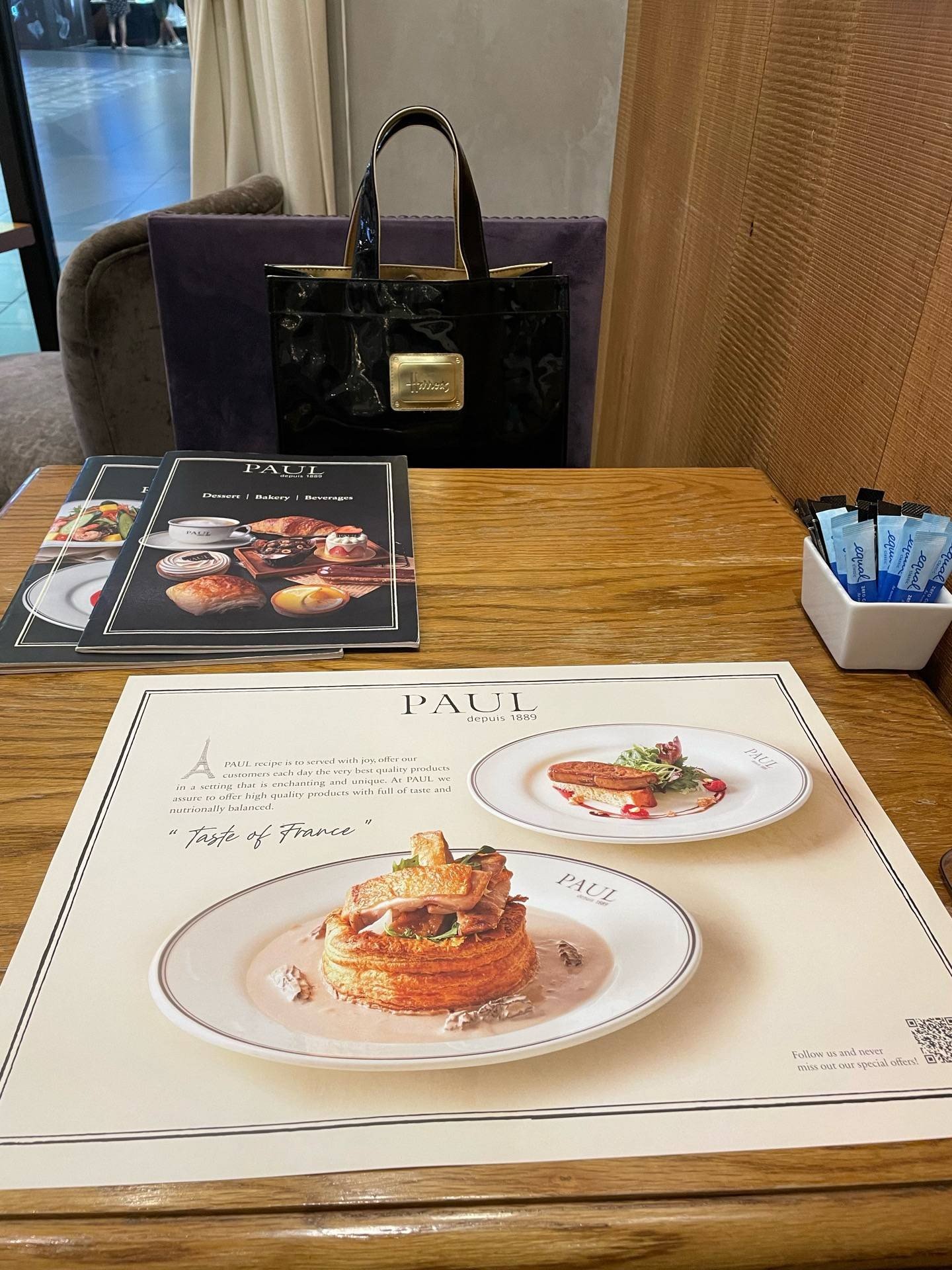 รูป PAUL CentralWorld ชั้น2