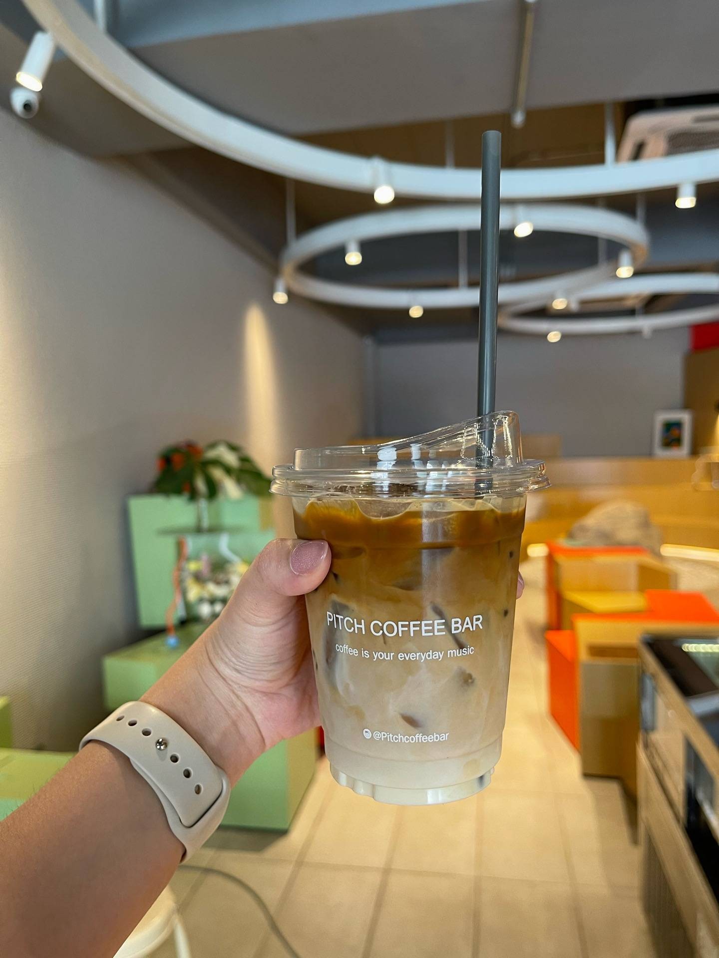 รีวิว Pitch Coffee Bar - The best coffee in town 🫶 - Wongnai