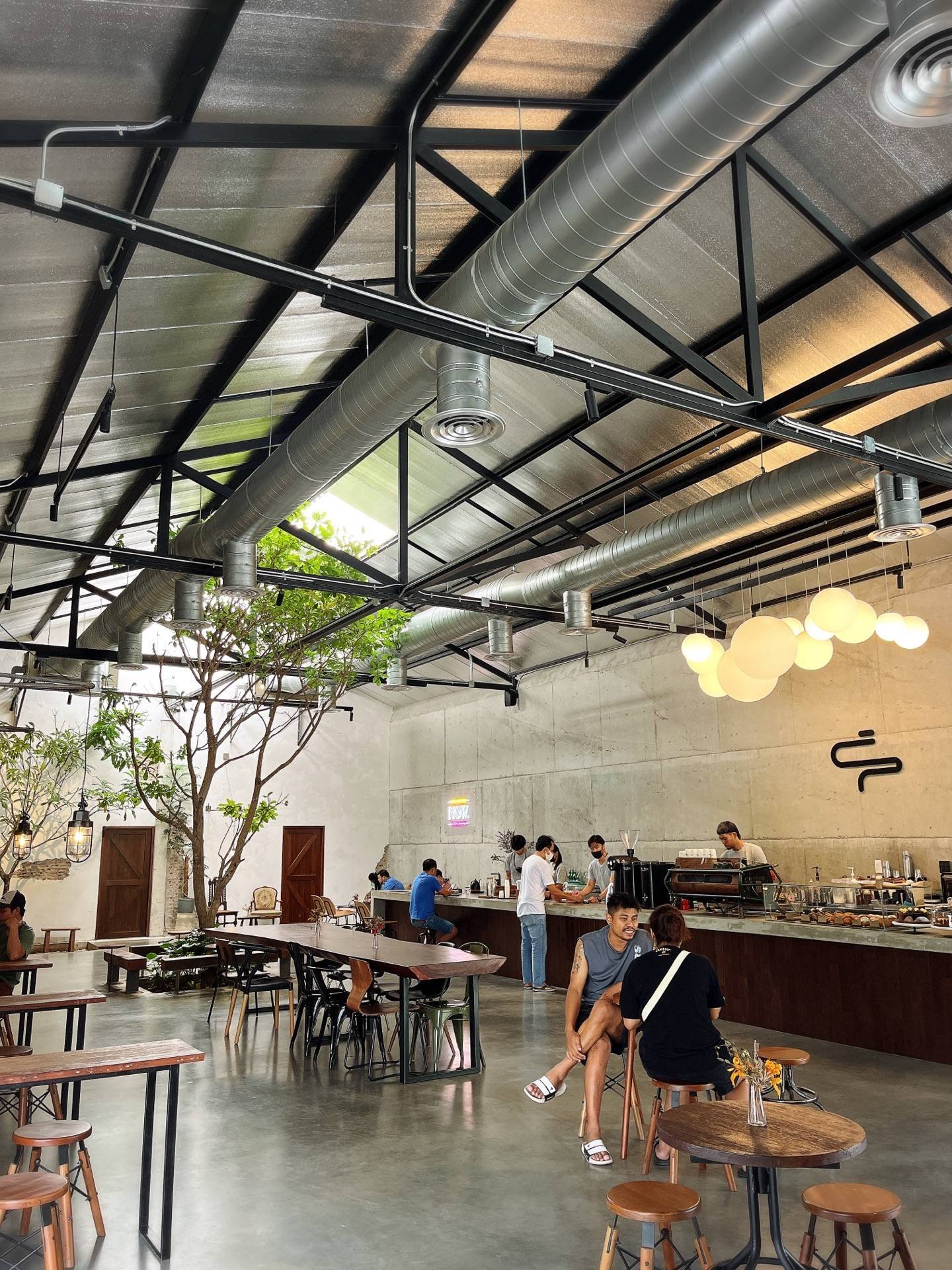 รีวิว LOT89 Cafe - คาเฟ่สวยของปลวกแดง