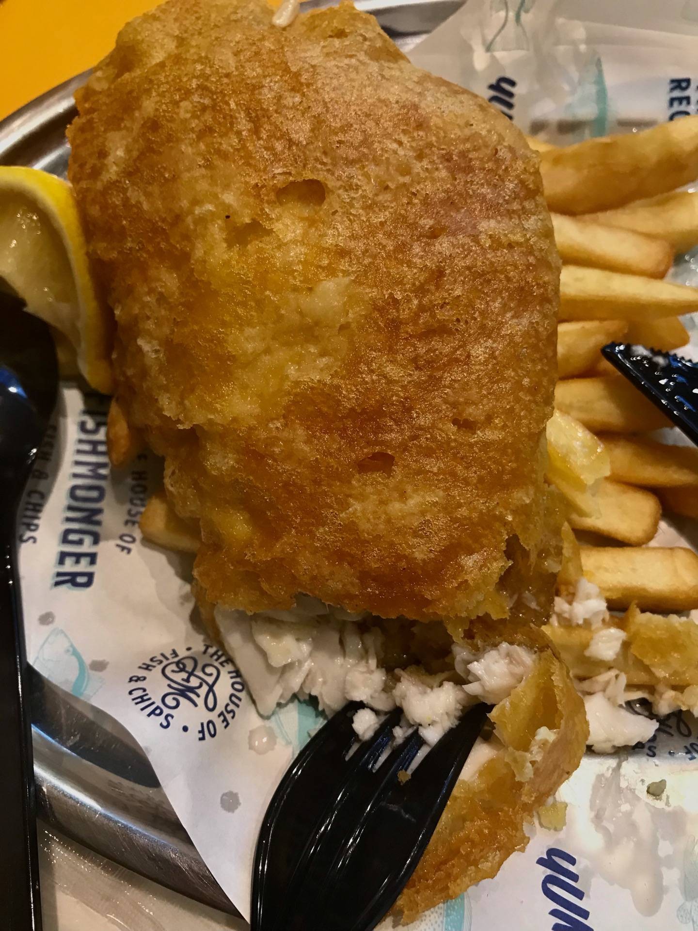 รีวิว Fishmonger โรงแรมเอเชีย - Amber Jack Fish & chips อร่อยแบบแสงออกปากเลยค่ะ