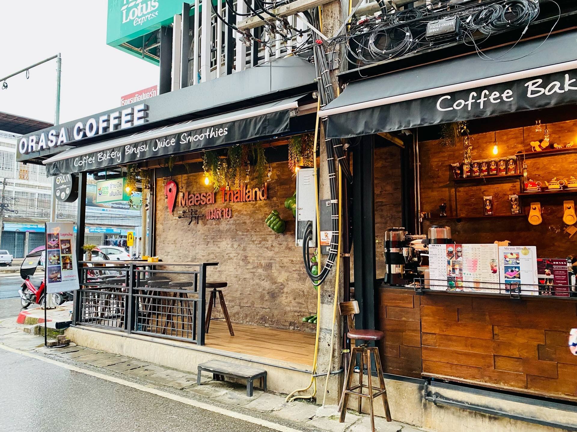 รีวิว Orasa Coffee - ร้านขนมหวานและหมาล่ารสเด็ดใต้โรงแรมที่แม่สาย