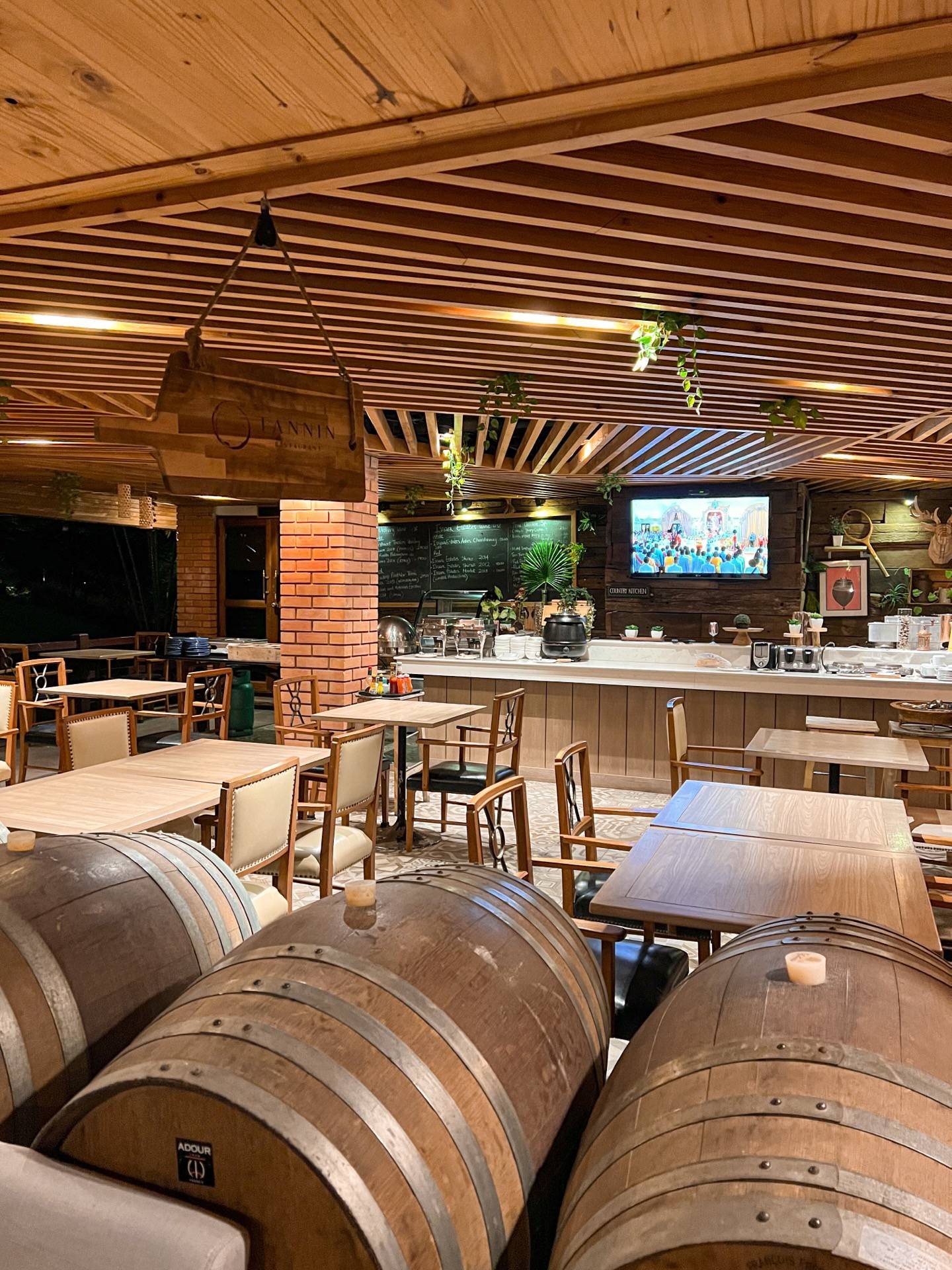 รูป Issara Boutique Winery Hotel