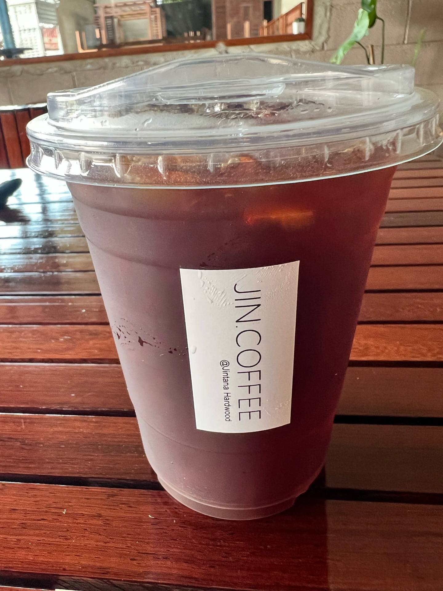 รีวิว Jin.coffee - - ร้านกาแฟ ค้าไม้เก่า