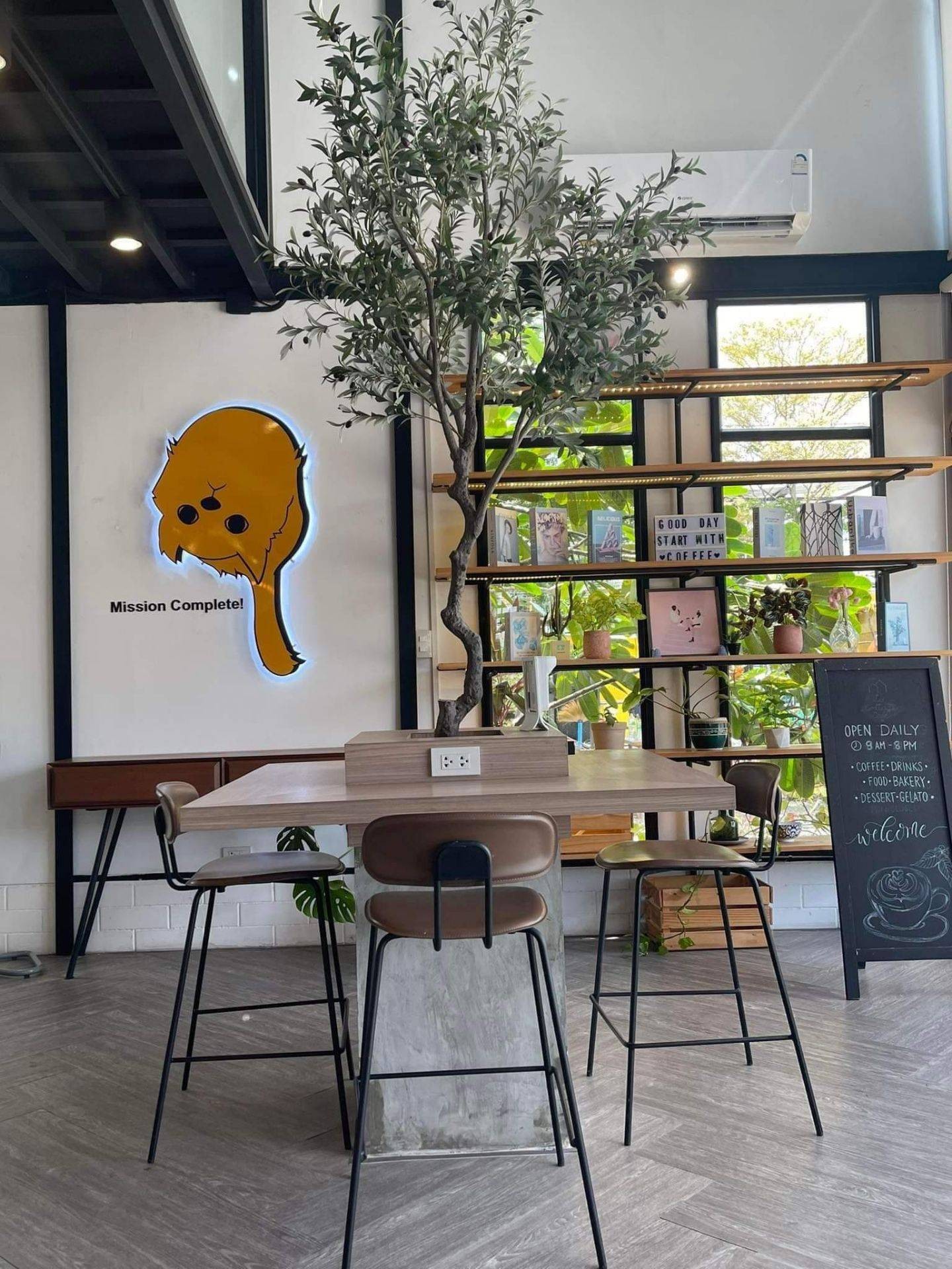 รีวิว 4Cats coffee & Bistro - - คาเฟ่เปิดใหม่ น่ารักดี