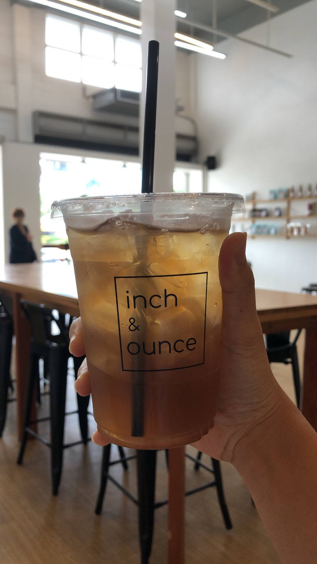 รีวิว inch & ounce - ร้ายโปร่งโล่งนั่งสบาย - Wongnai