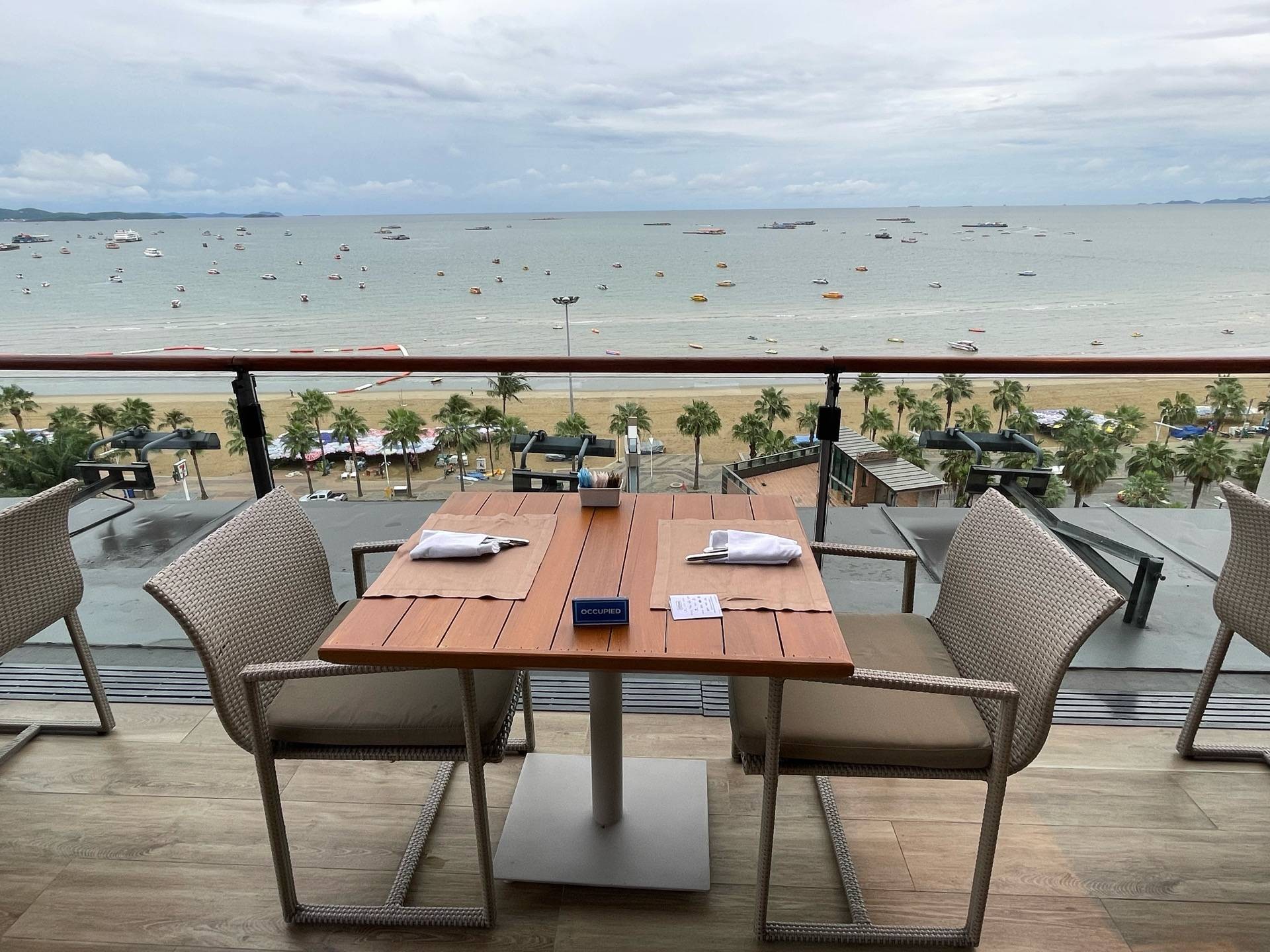 รูป Edge, Hilton Pattaya Hilton Pattaya Hotel