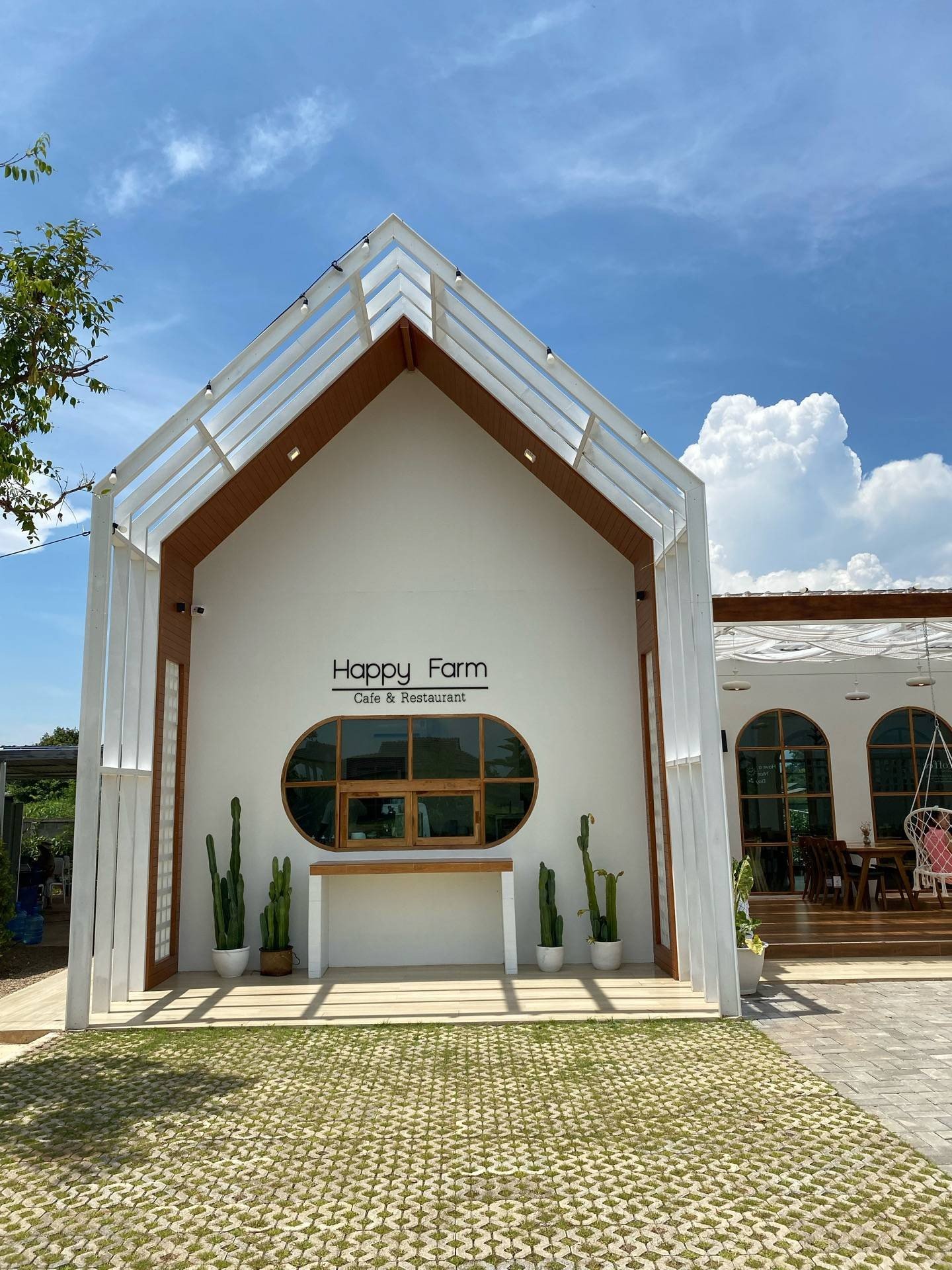 รีวิว Happy Farm เวียงป่าเป้า - บรรยากาศดี เห็นวิวทุ่งนา กว้างขวาง ☘️🌾🌕 ...