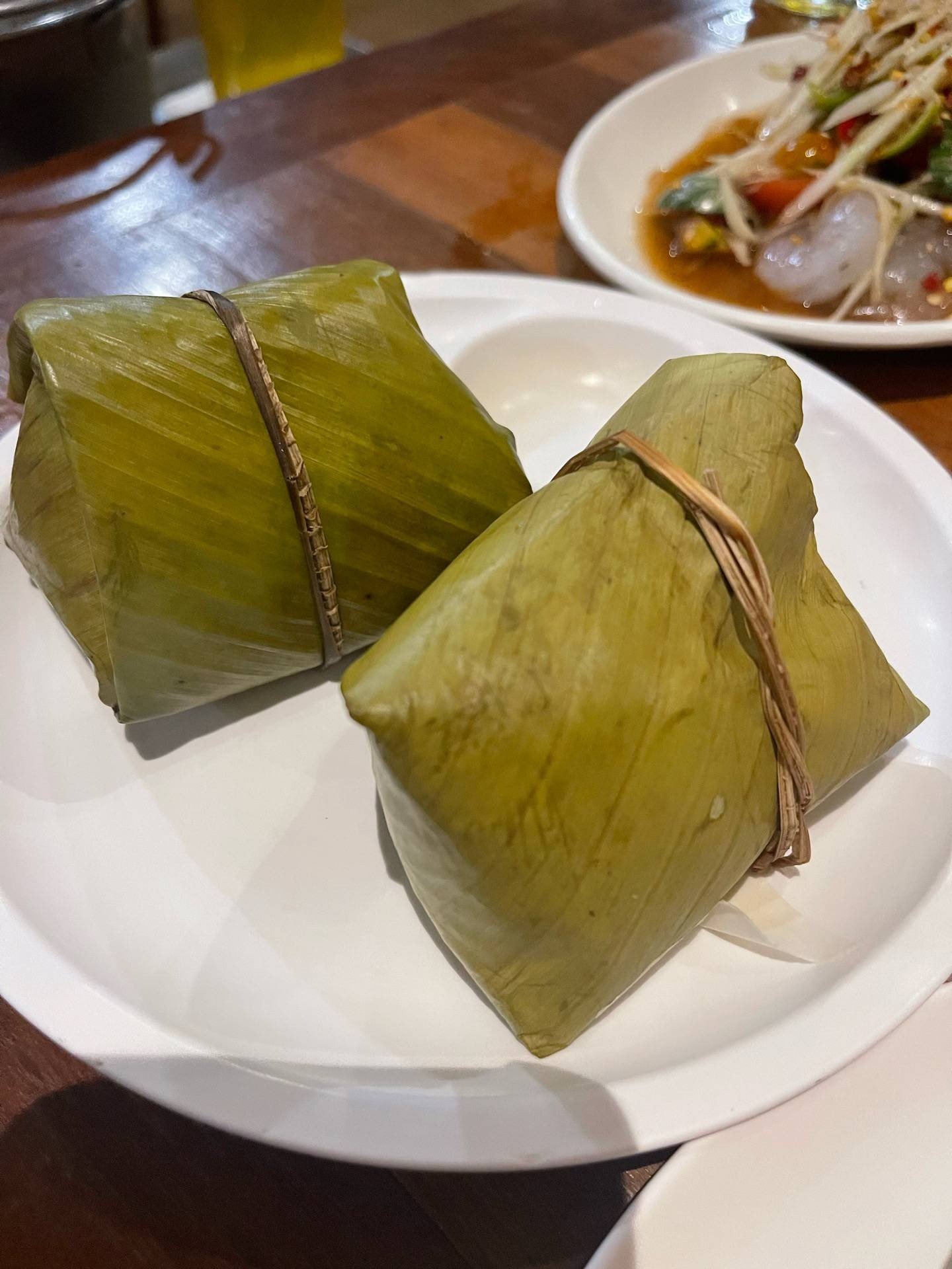 รูป ครกไม้ไทยลาว ลาดปลาเค้า