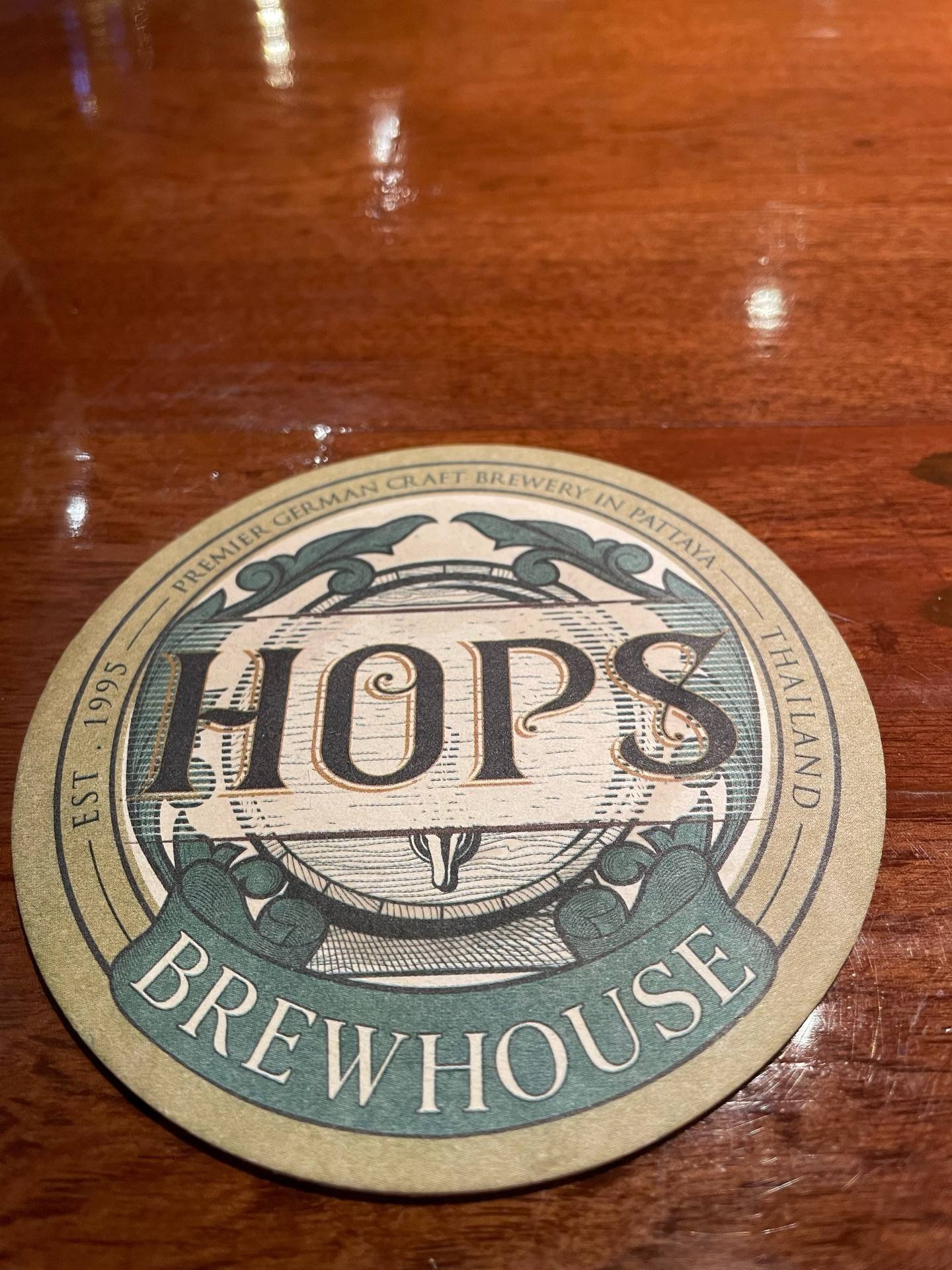 รีวิว Hops Brewhouse - เบียร์ดีๆ บรรยากาศได้