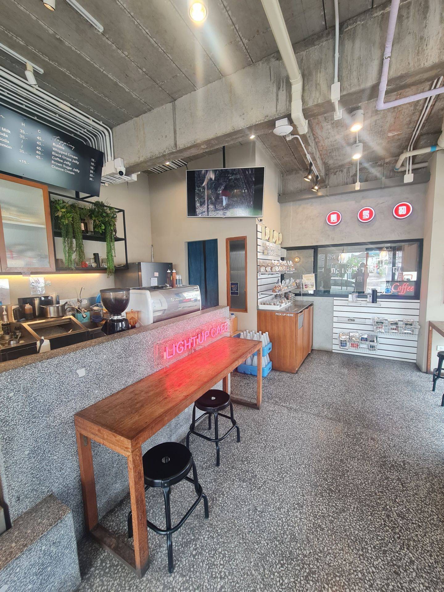 รูป LIGHT UP CAFE x RABBIT HOLE สาขาสันติธรรม