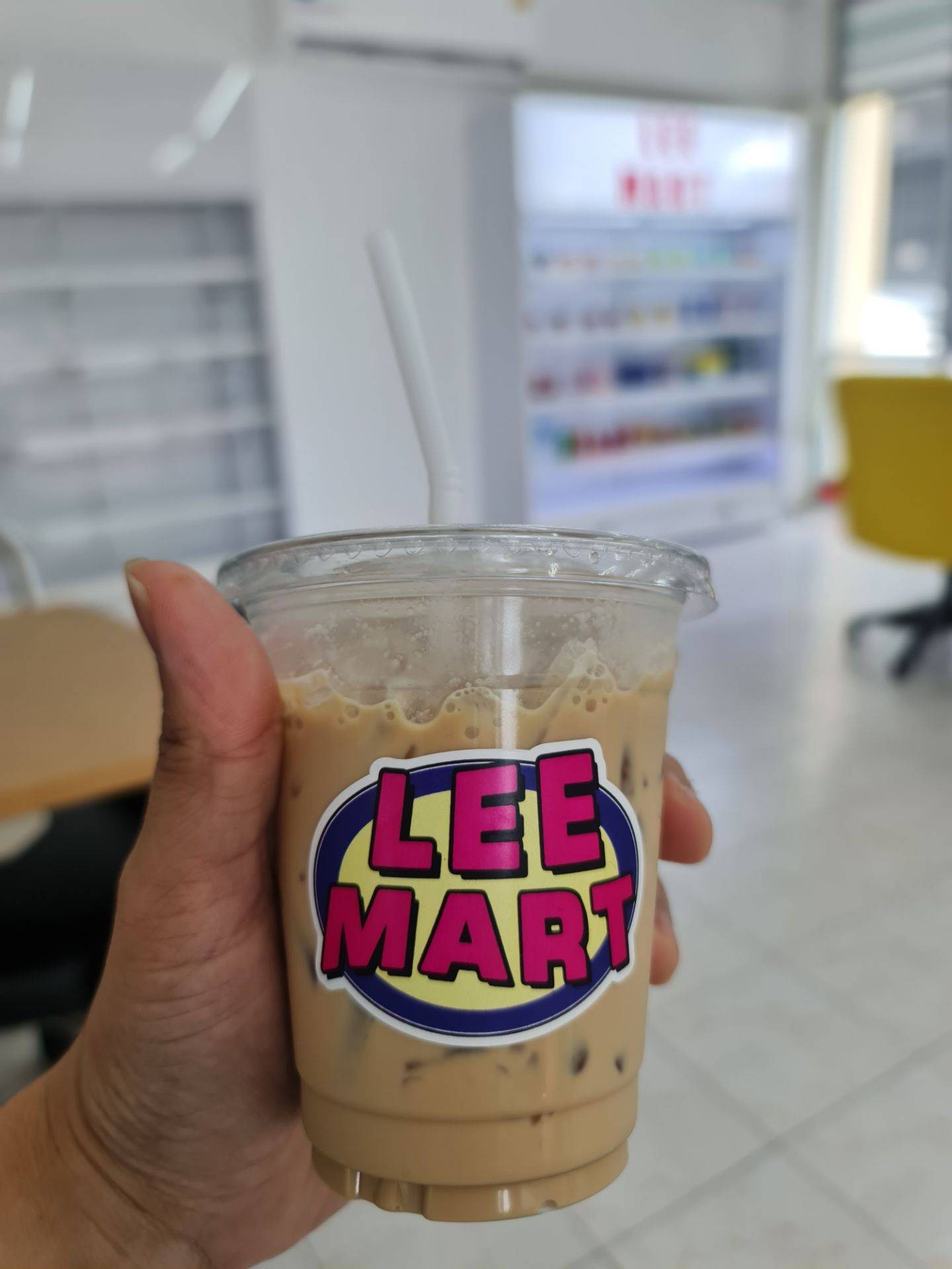 รีวิว Lee Mart - ร้านกาแฟสไตล์ ร้านมินิมาร์ท