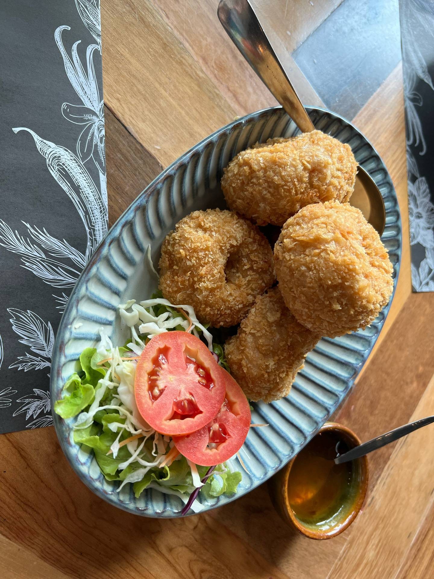 รีวิว The Good View Village Restaurant & Karaoke แม่เหียะ - สบายๆ กับ ...