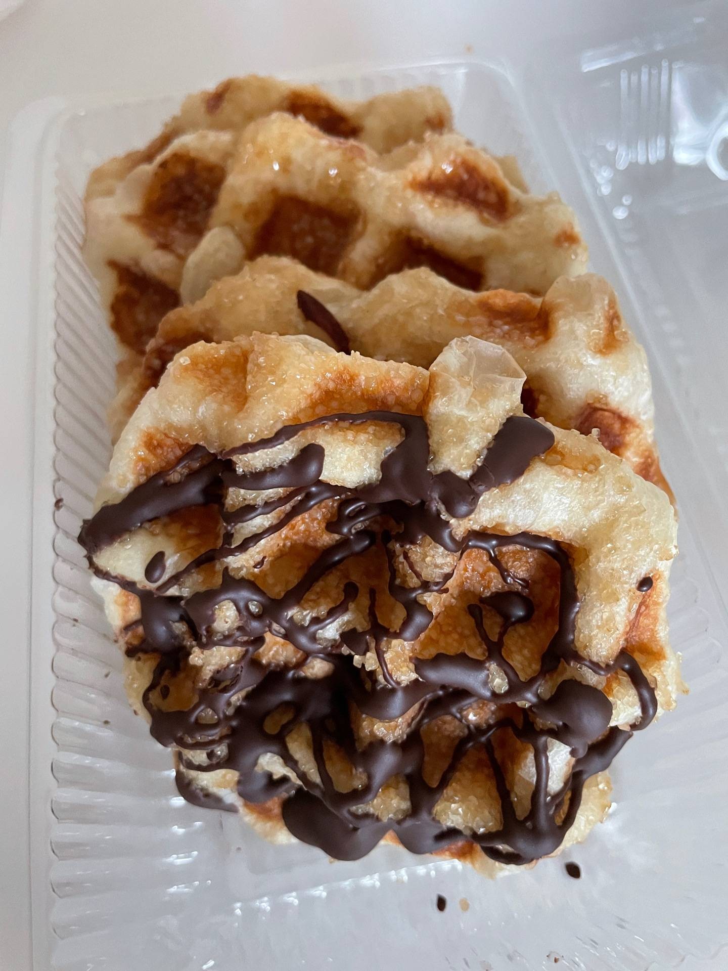 รีวิว Waffle Hug lotus ศรีมหาโพธิ์ - อุดหนุนแม่ค้าสักหน่อย