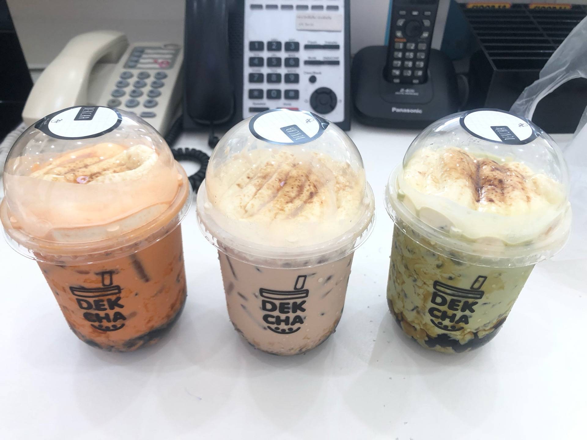 รีวิว DEKCHA เด็กชา ณ นวมินทร์ สีลม - ชานมไข่มุกพ่นไฟ!!! และชานมไข่มุกลาวา สูตรเด็ดจากไต้หวัน