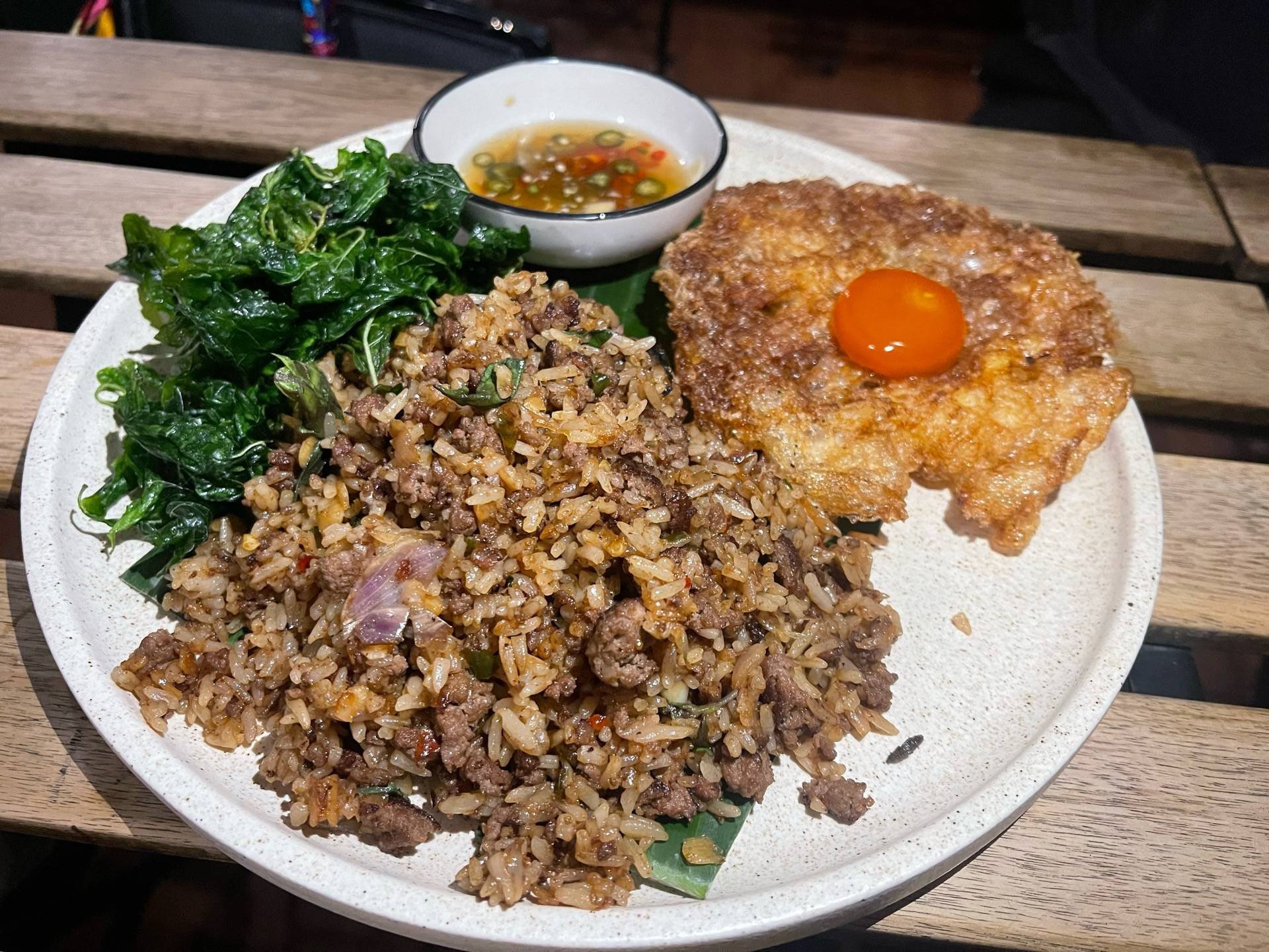 KAPAO BEEF • ข้าวผัดกะเพราเนื้อ (Kapao Beef) ร้าน Jamie’s Grill Jamie’s ...