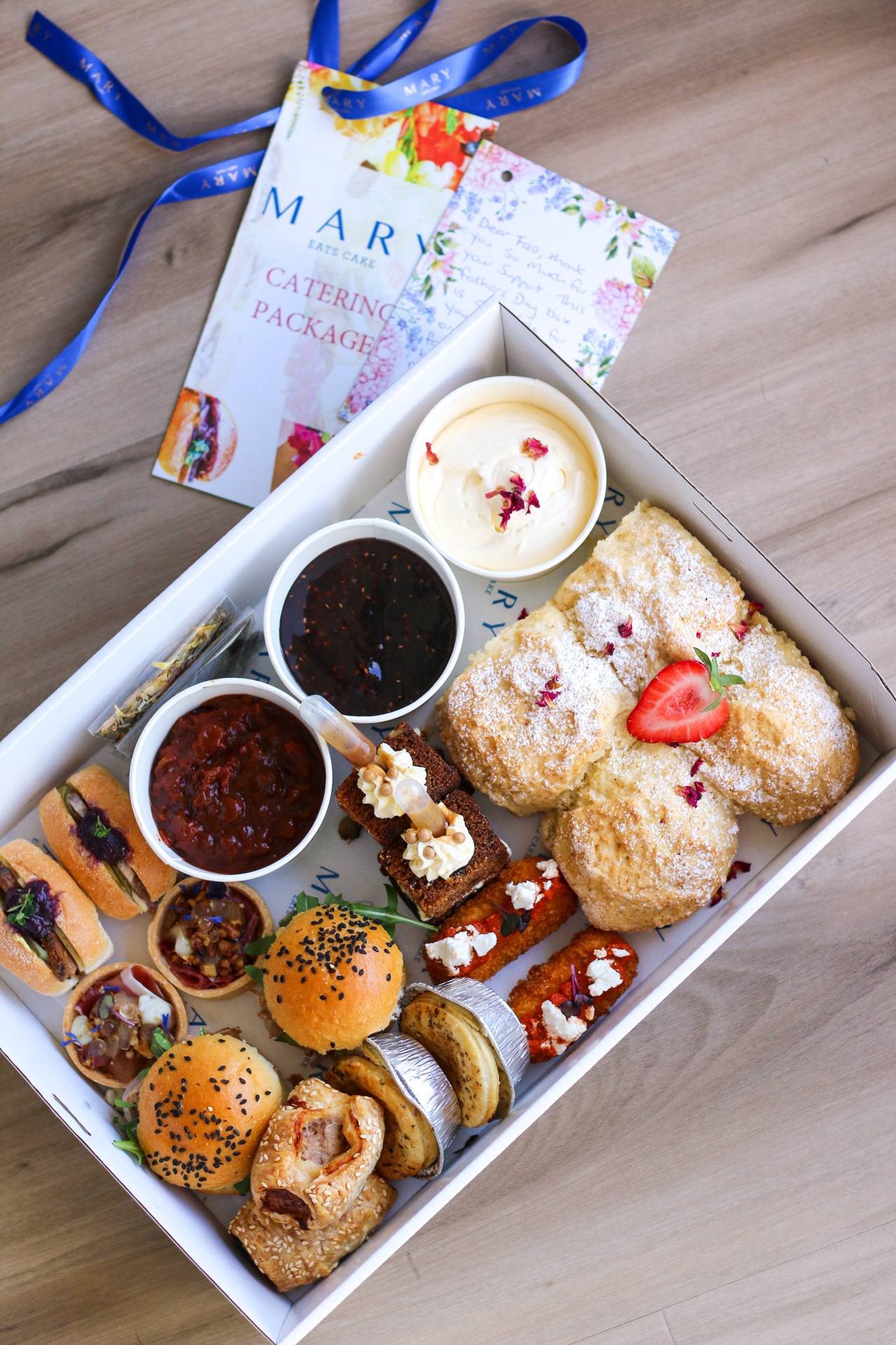 รีวิว Mary Eats Cake - Father’s Day savoury high tea set delivery