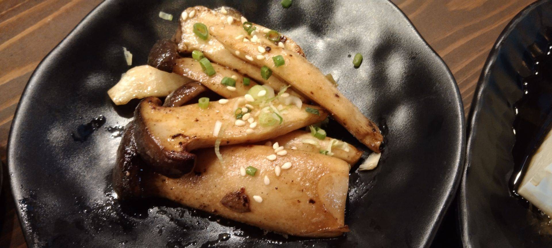 เห็ดออรินจิย่าง • หอมเนยรสใช้ได้ ร้าน Kenshin Izakaya MBK