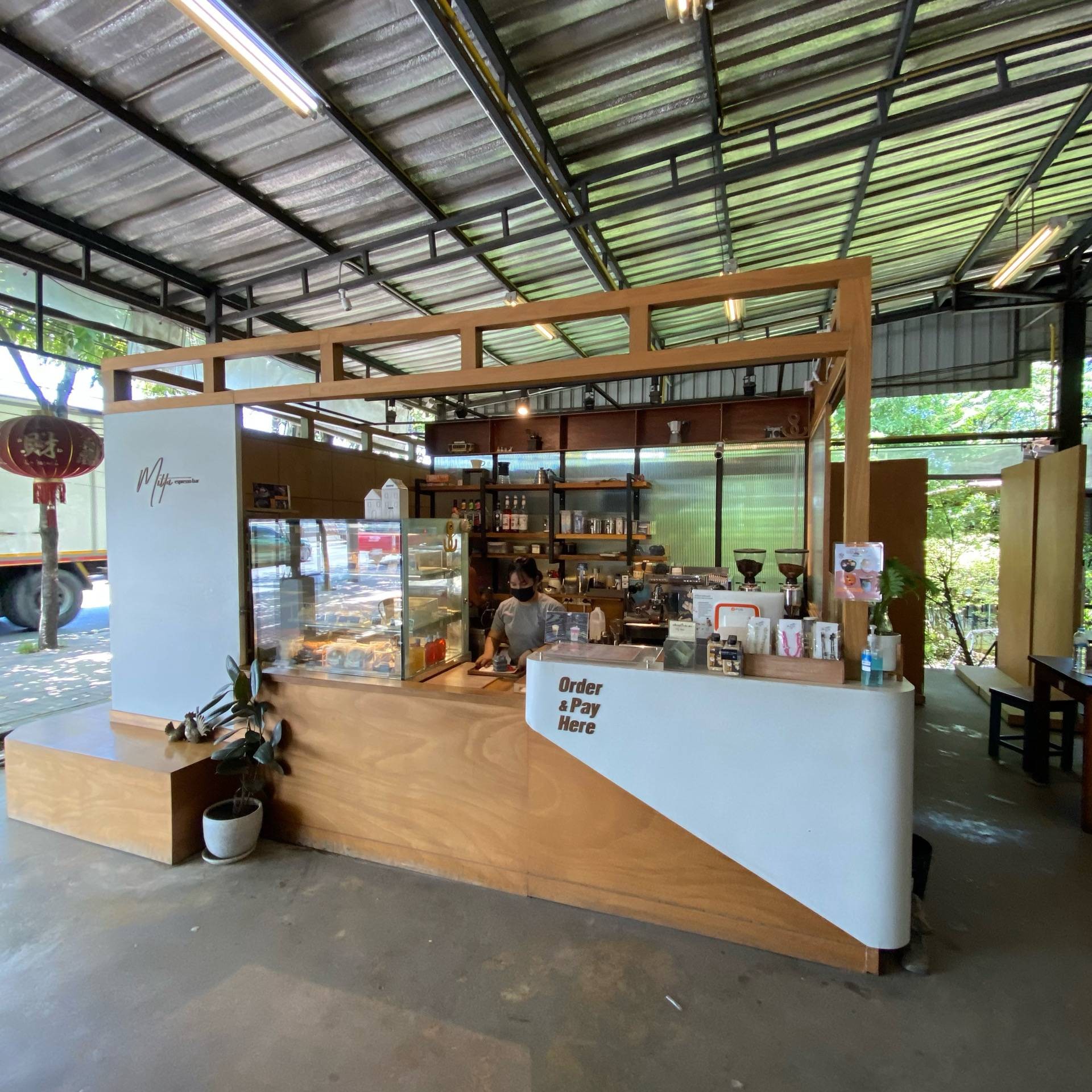 รีวิว Mitta Cafe - เค้กอร่อยดีงามครับ - Wongnai