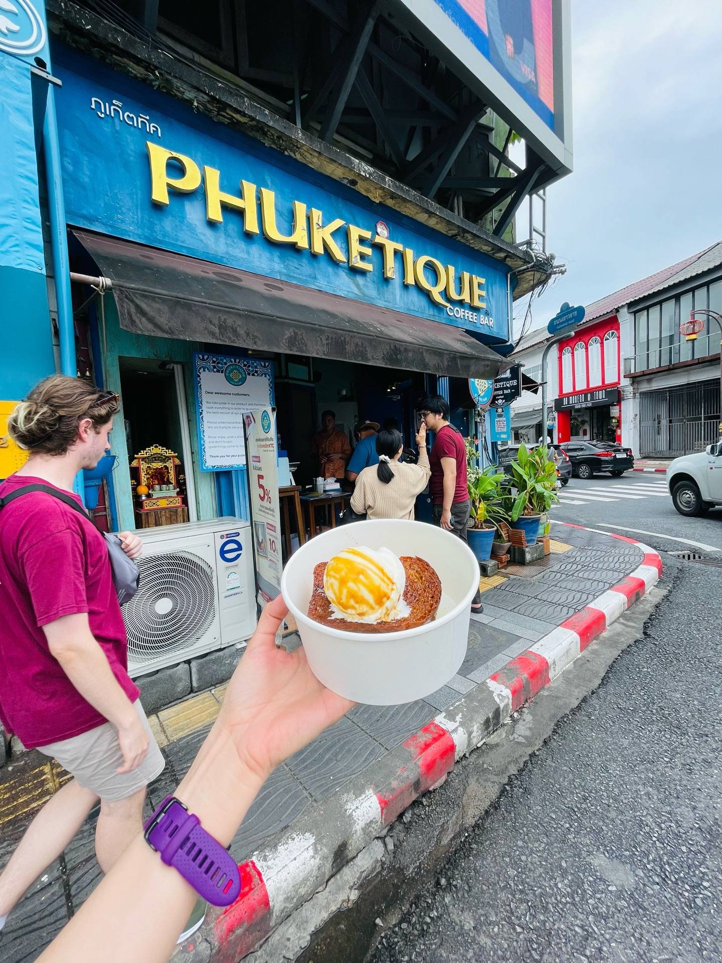 รีวิว Phuketique Coffee Bar - เค้าว่า กัน ว่า ต้องมา ชิม 🤣
