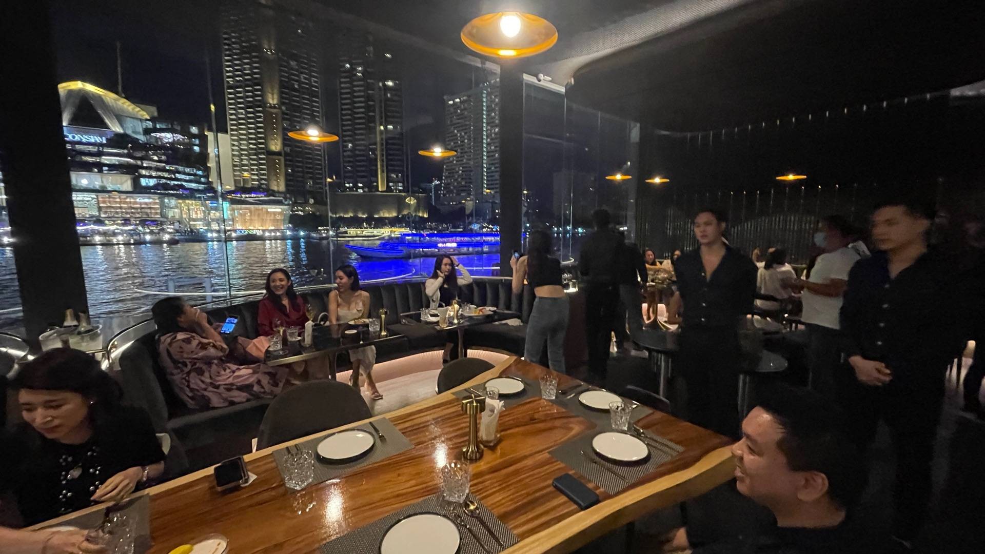 รูป Osca & Blanco Bar and Restaurant - Wongnai