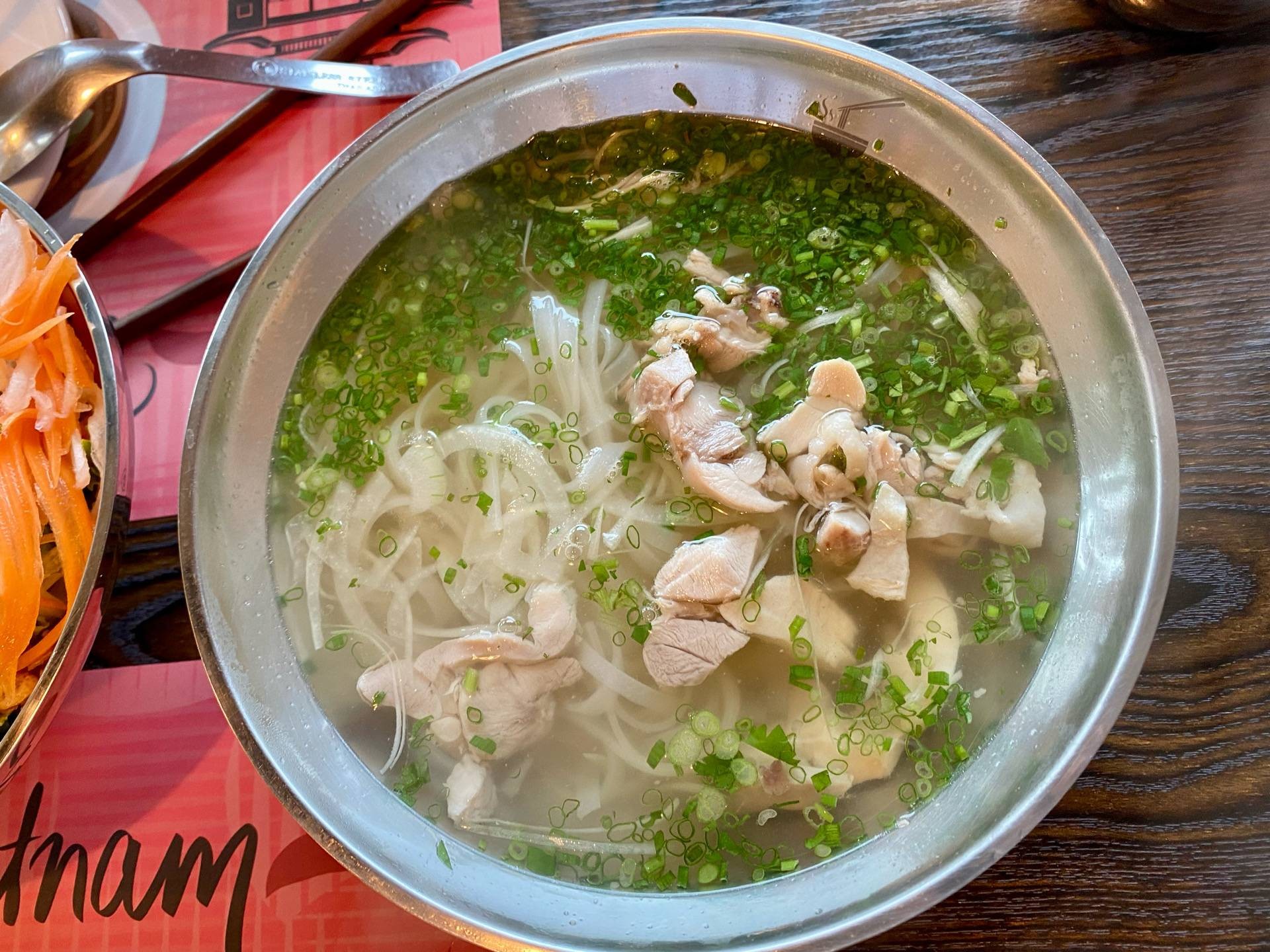 รีวิว เฝออร่อย Pho Aroi บางนา - ร้านเฝอ น้ำซุปอร่อยดี