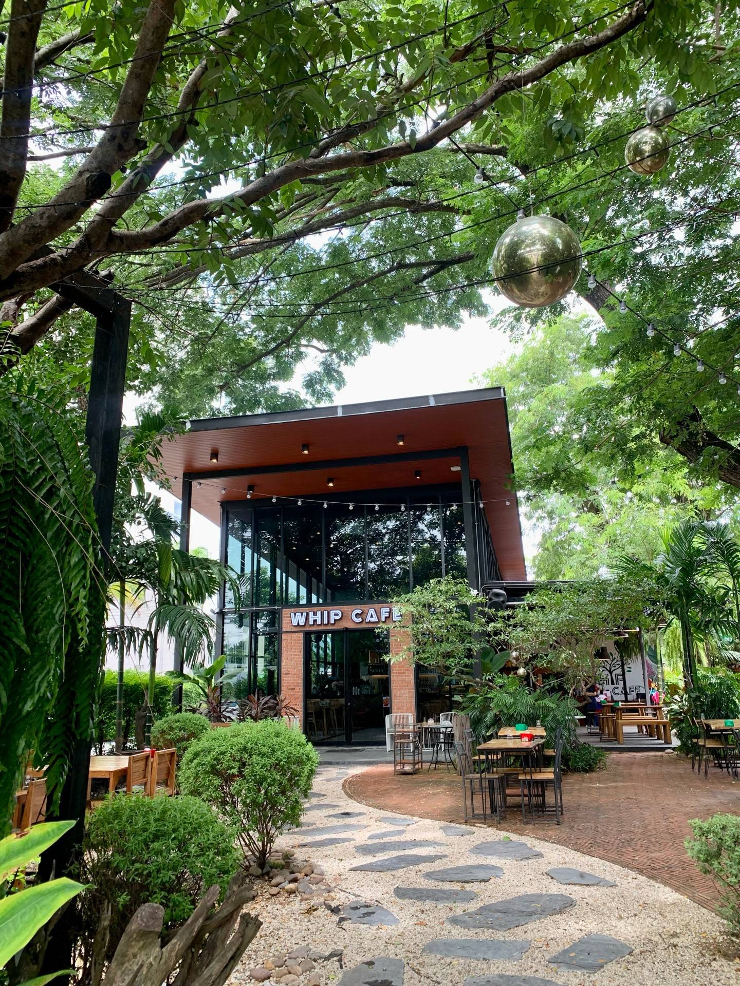 รูป WHIP CAFE Bangsaen