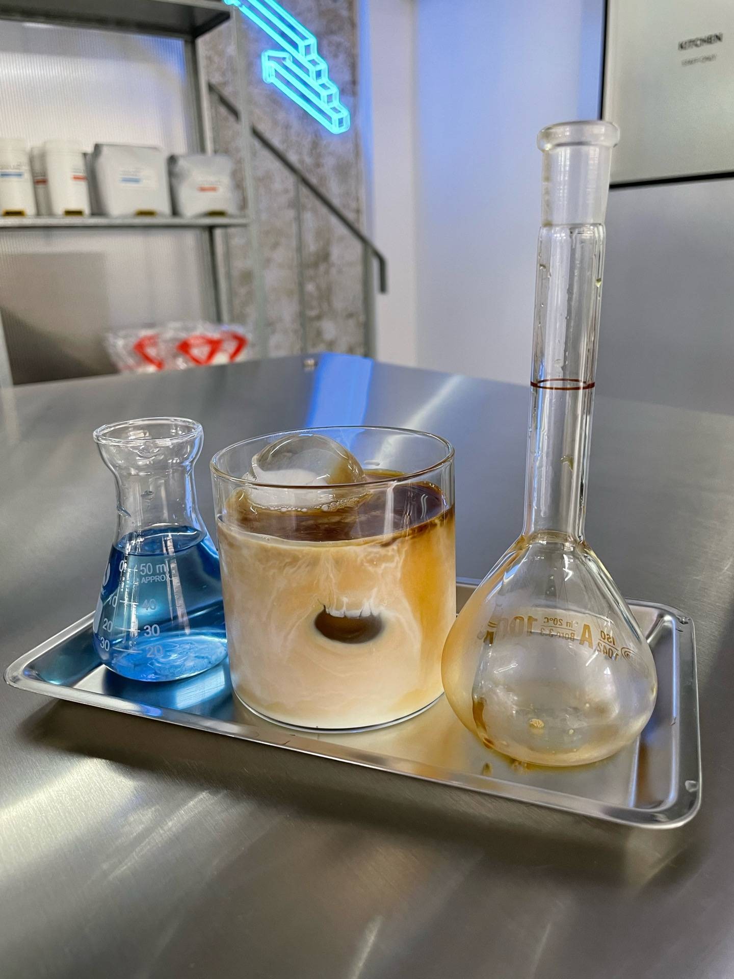 รีวิว POUR OVER LAB เพชรเกษม - ร้านกาแฟคอนเซปแบบห้องวิทย์ - Wongnai