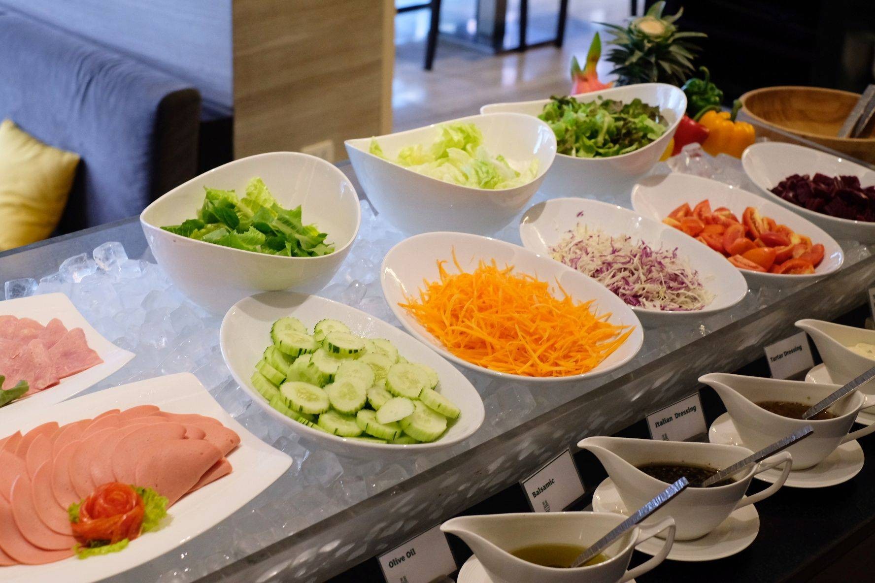 รีวิว Zeta Cafe โรงแรมฮอลิเดย์อินน์ กรุงเทพฯ - เสียดายตอนนี้ไม่มีฟัวกรา ...