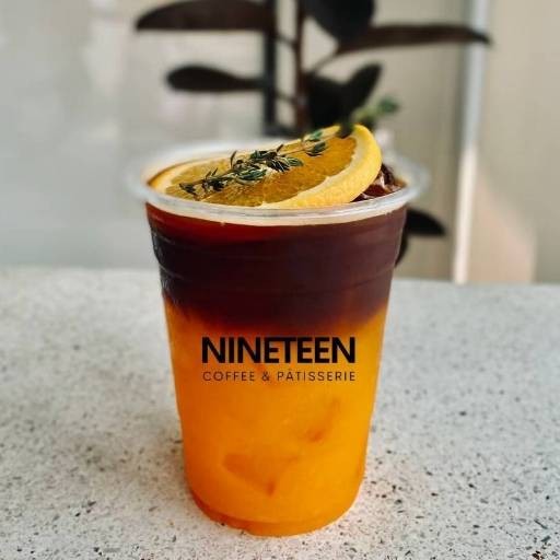 ร้าน 19 Nineteen Coffee & Pâtisserie ล้านเมือง | รีวิวร้านอาหาร