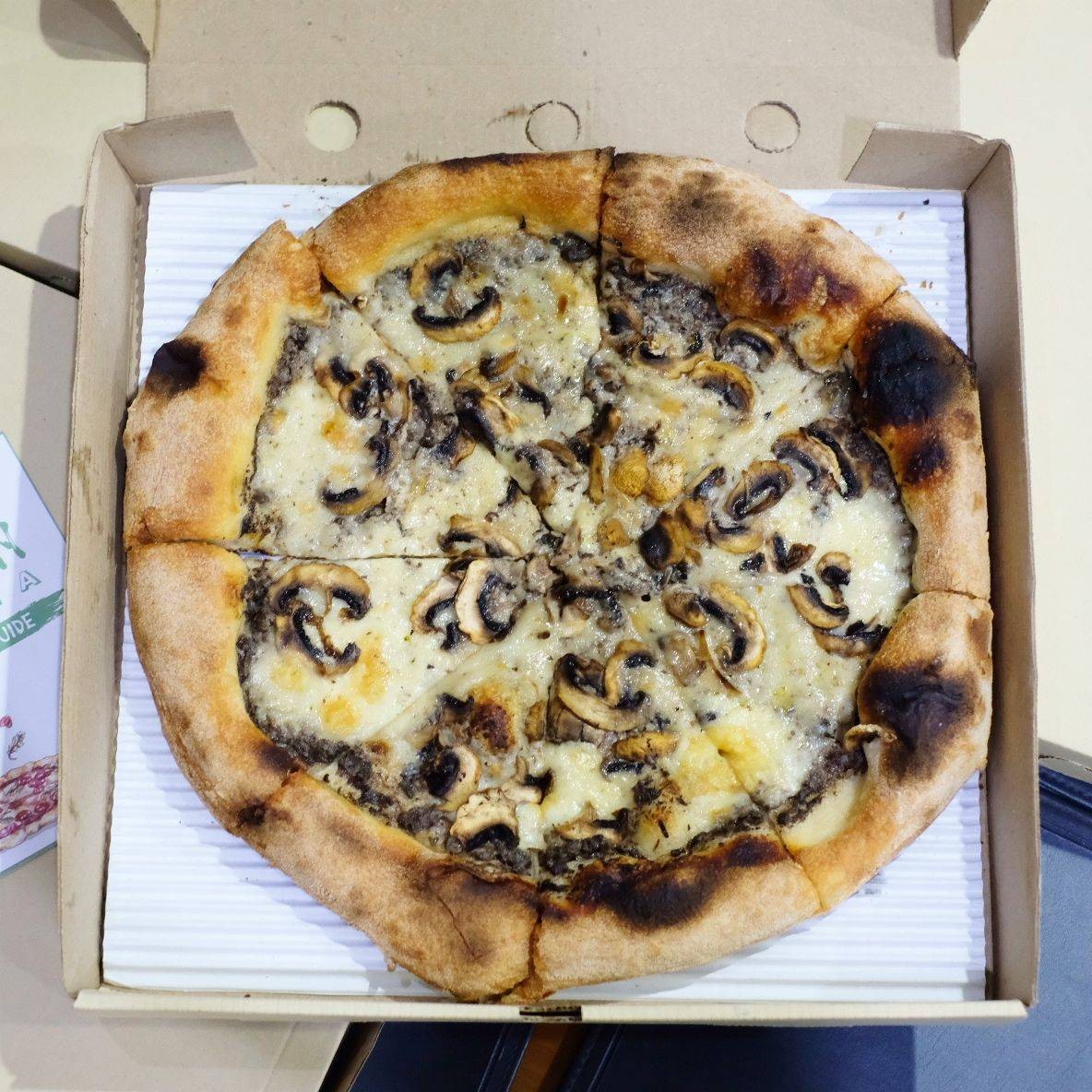 รูป Ronin pizza ลาดพร้าว 18 - Wongnai