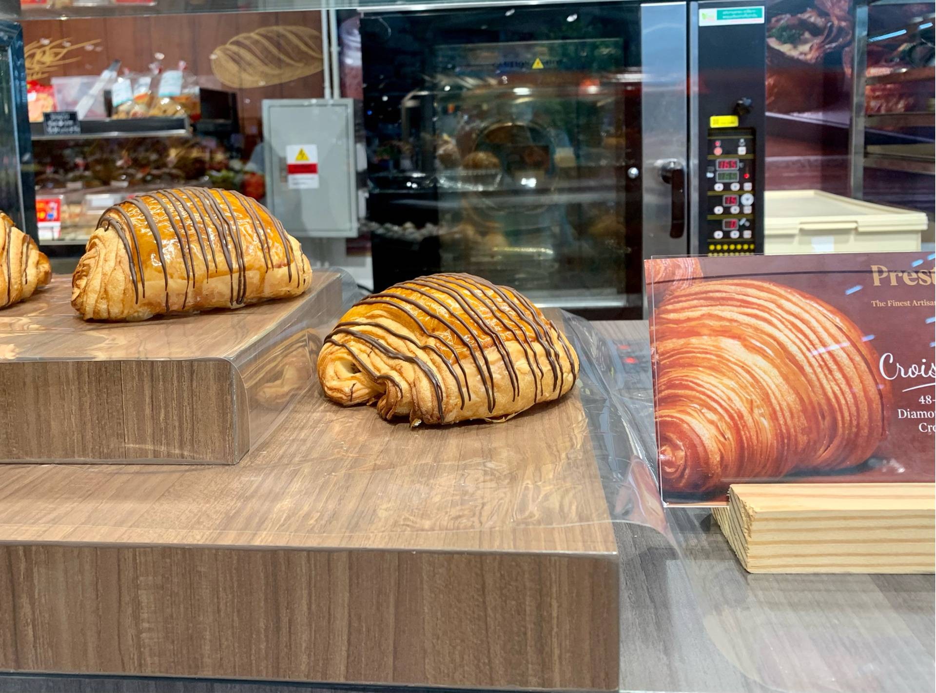 รูป Prestigo โลตัสเลียบด่วยราม โลตัส เลียบด่วนรามอินทรา