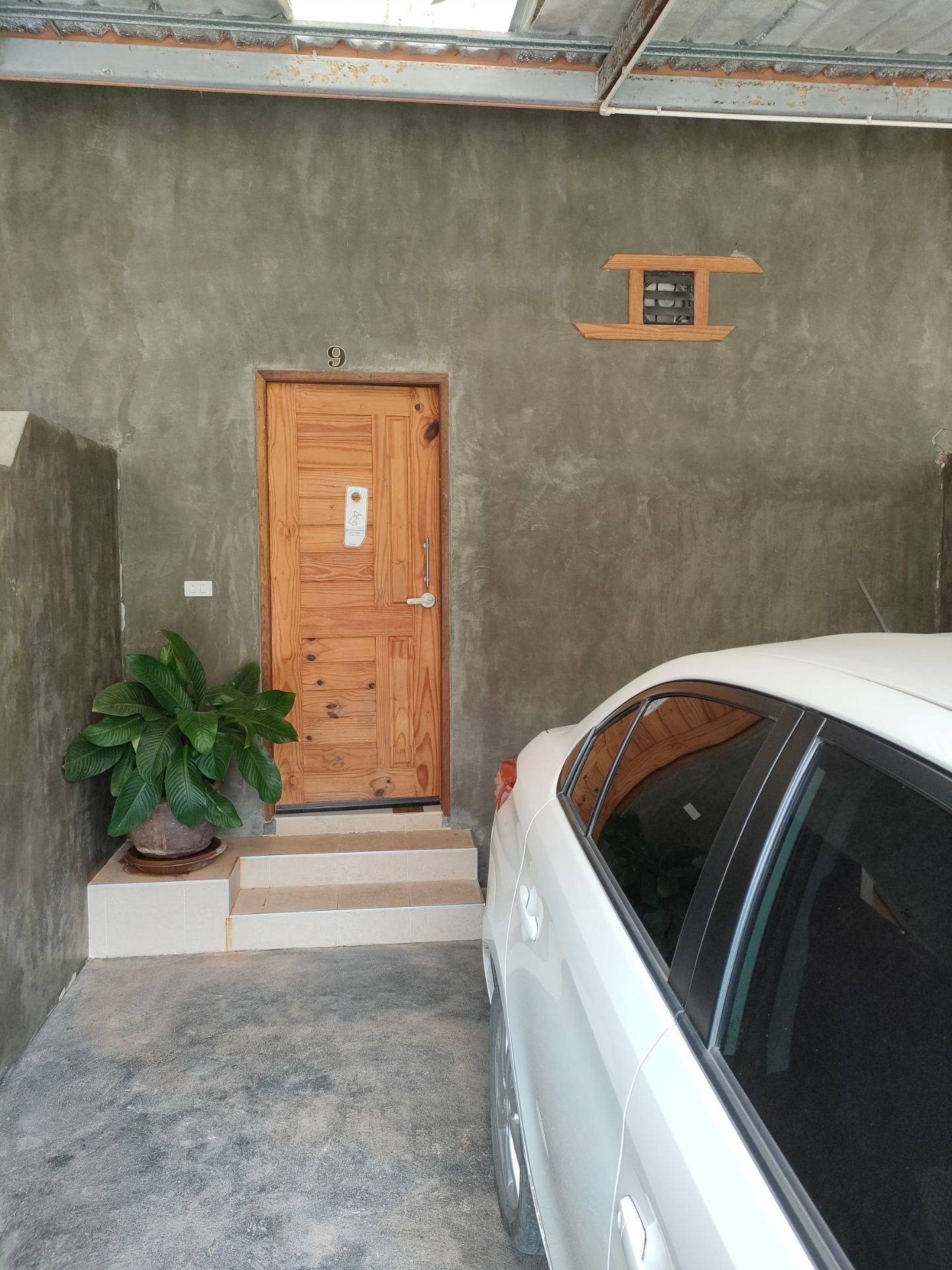 รีวิว Villa Varich - ที่พักน่ารัก พี่ที่รีสอร์ทแนะนำร้านอาหารต่างๆ ดีมาก👍🏻