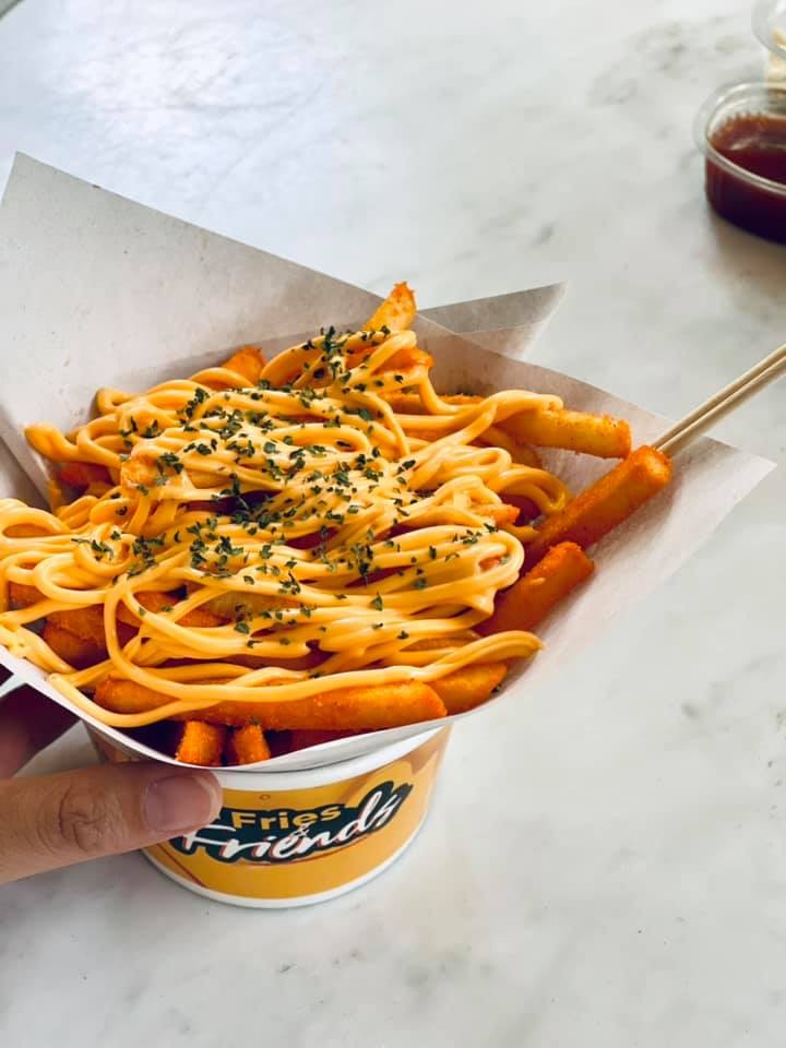 ร้าน Fries &Friends สาขาถนนขุนไกร | รีวิวร้านอาหาร