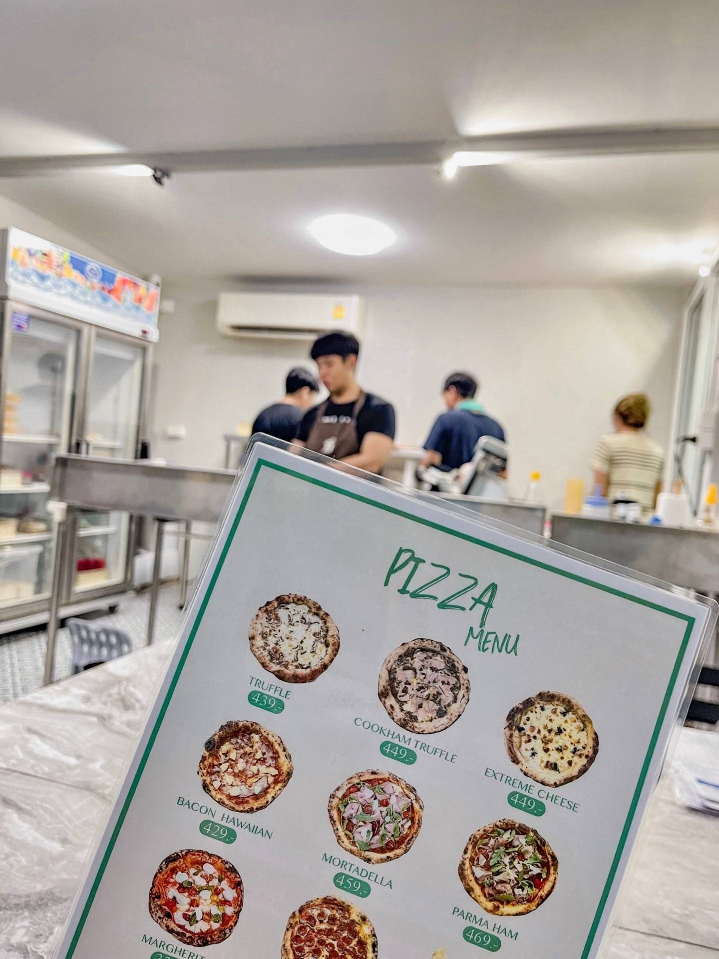 รูป Ronin pizza ลาดพร้าว 18 - Wongnai