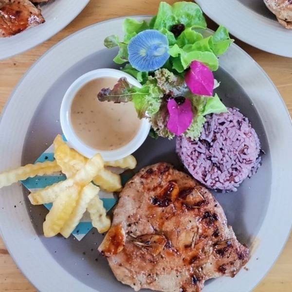 ร้าน W cafe (ดับบลิว คาเฟ่) ลำพูน | รีวิวร้านอาหาร - Wongnai