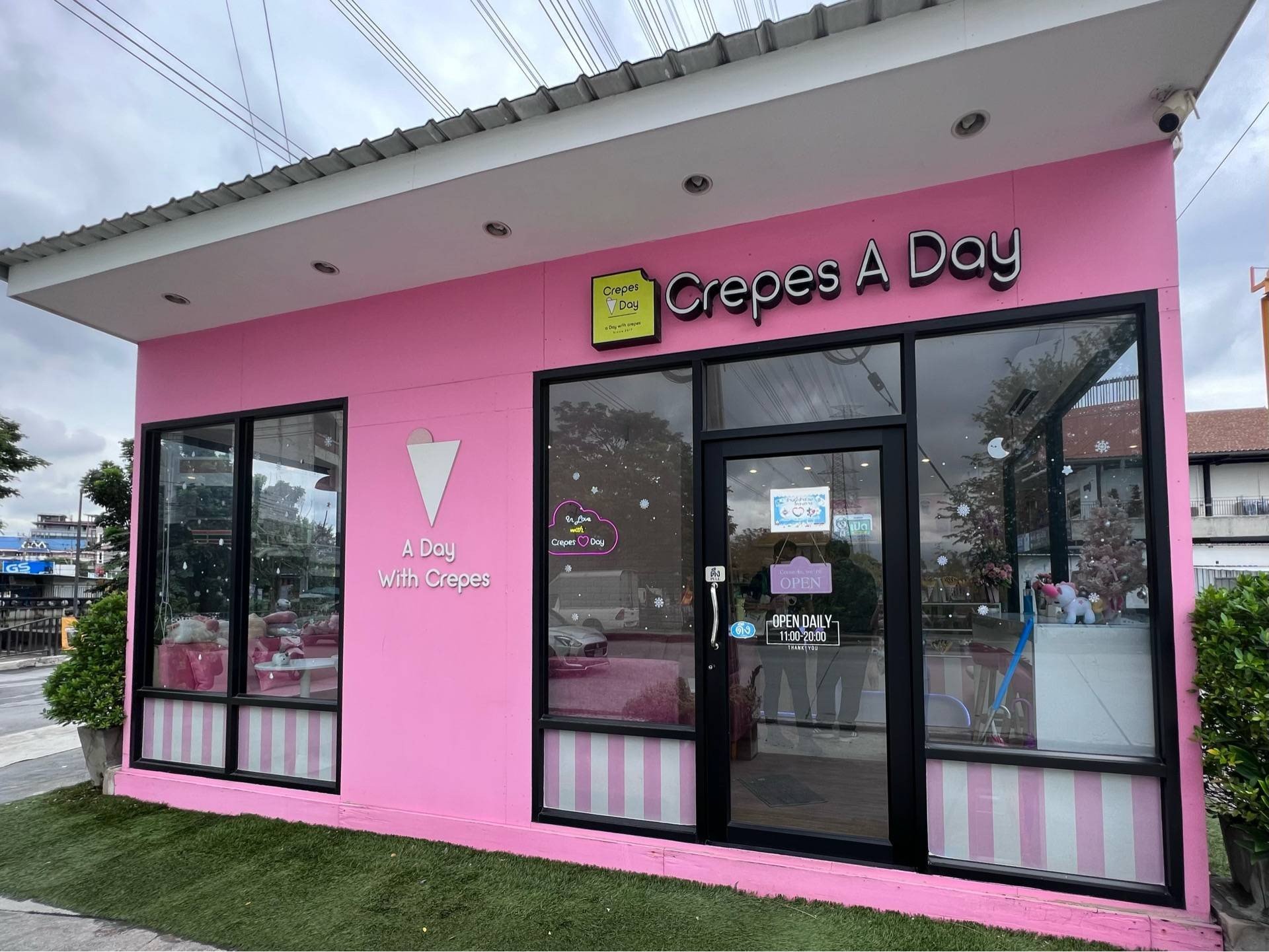 รีวิว Crepes A Day เครปเย็น เครปญี่ปุ่น วันวันฟู้ดอเวนิว ถนนสามัคคี - ร้านนี้สีชมพูและยูนิคอร์น