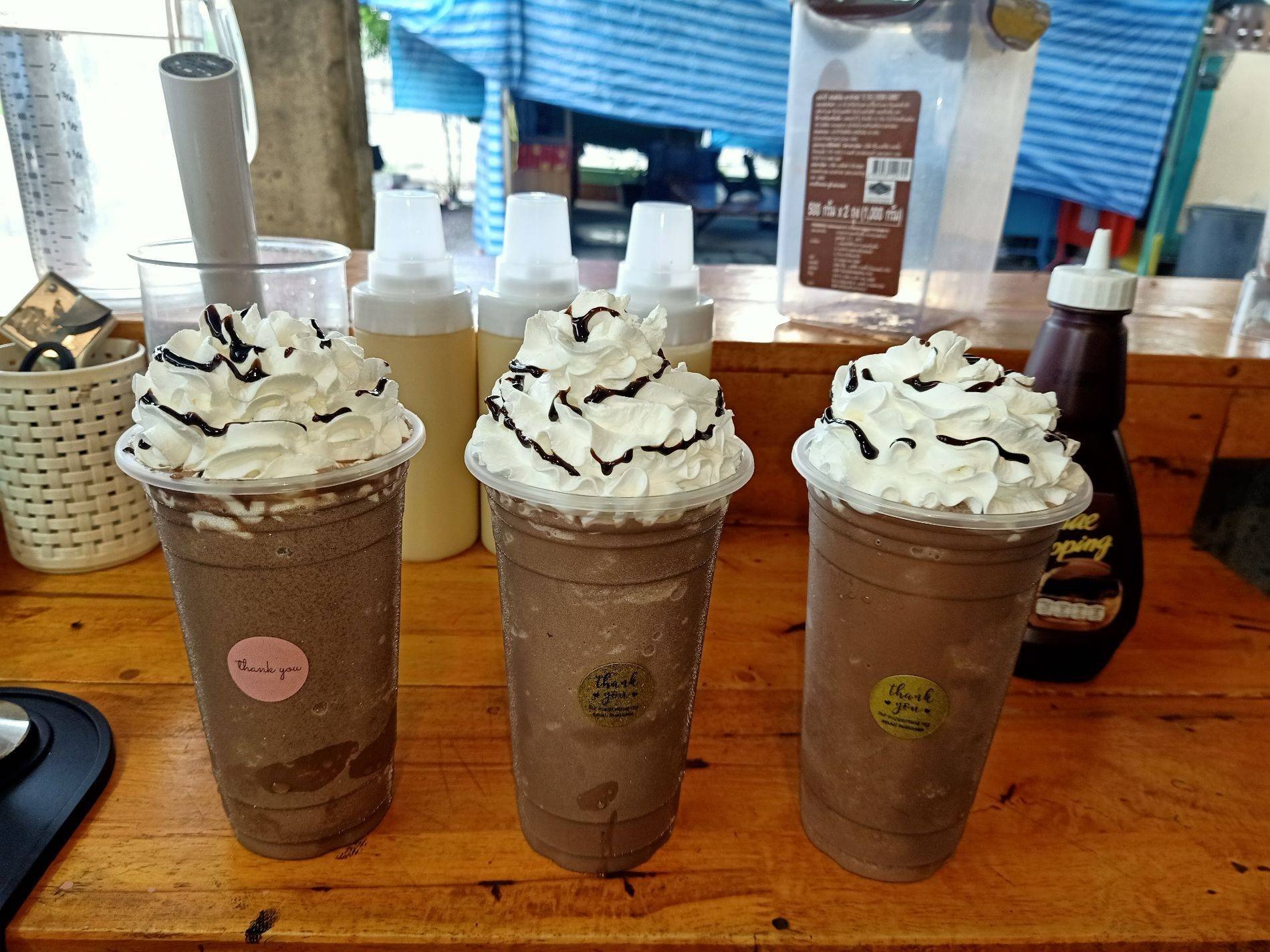 ร้าน WHIP CAFE พันเสด็จใน-เสาสูง | รีวิวร้านอาหาร