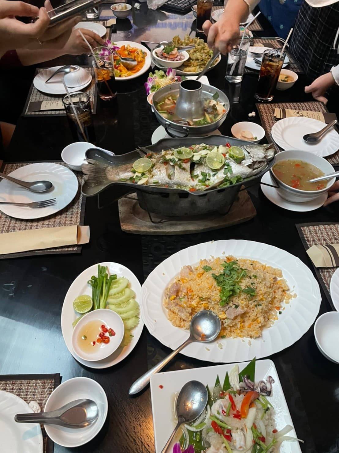 รีวิว บาอิค บาอิค Baik Baik Restaurant - อาหารอร่อย เพลงคาราโอเกะดี ...