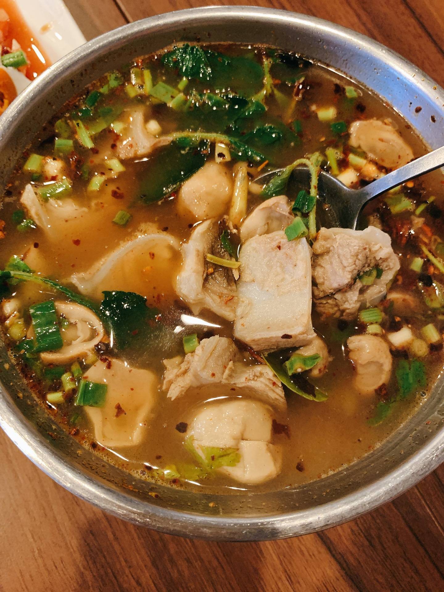 รีวิว ส้มตำนัว (เจ้าเก่าสยาม) Siam Square Soi 5 - รสชาติดีปรุงแซบถูกปาก